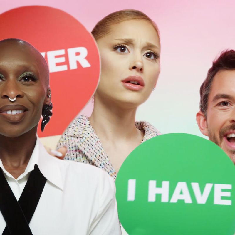 Uncle Roger首度登台脫口秀專訪！分享他的網路爆紅史、對內容的堅持，以及他的實體餐廳 | Vogue Taiwan