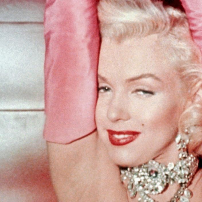 15 Best Red Lipsticks For Badass Women | Allure