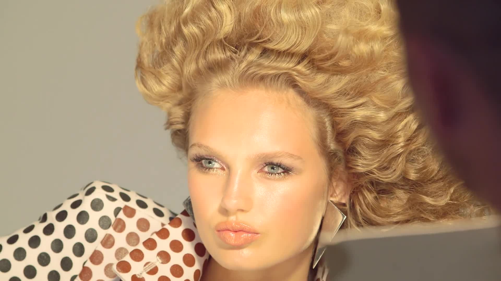 Watch Happy Makeup: How To Wear Sparkle | Allure