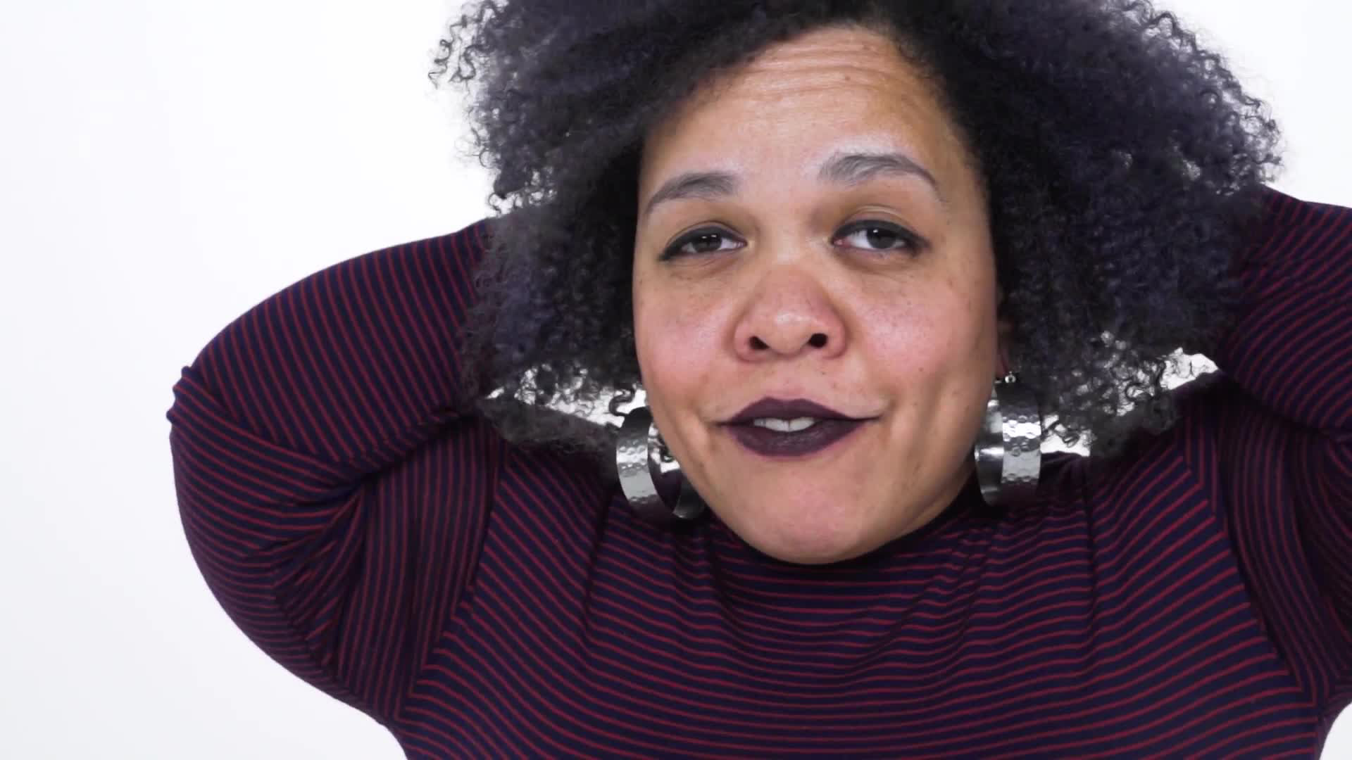 Watch This Woman Explains What Dating Is Like as a Little Person ...