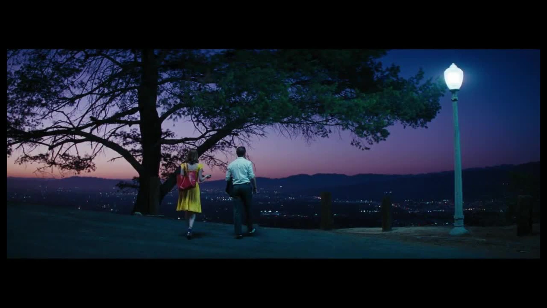 Watch What Surprised Emma Stone About the La La Land Sets ...