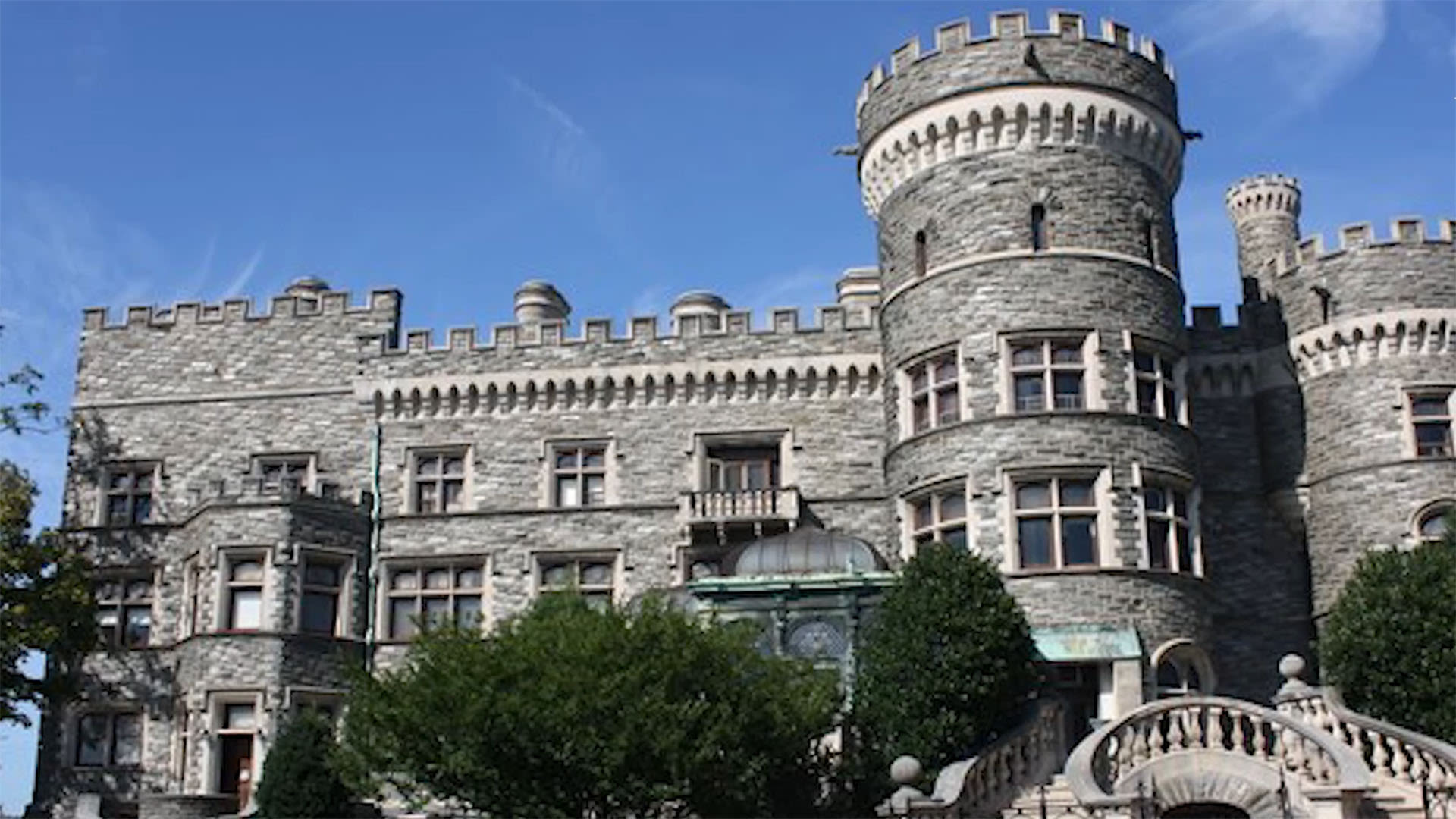 Watch The 15 Most Beautiful College Dorms in America | Architectural Digest