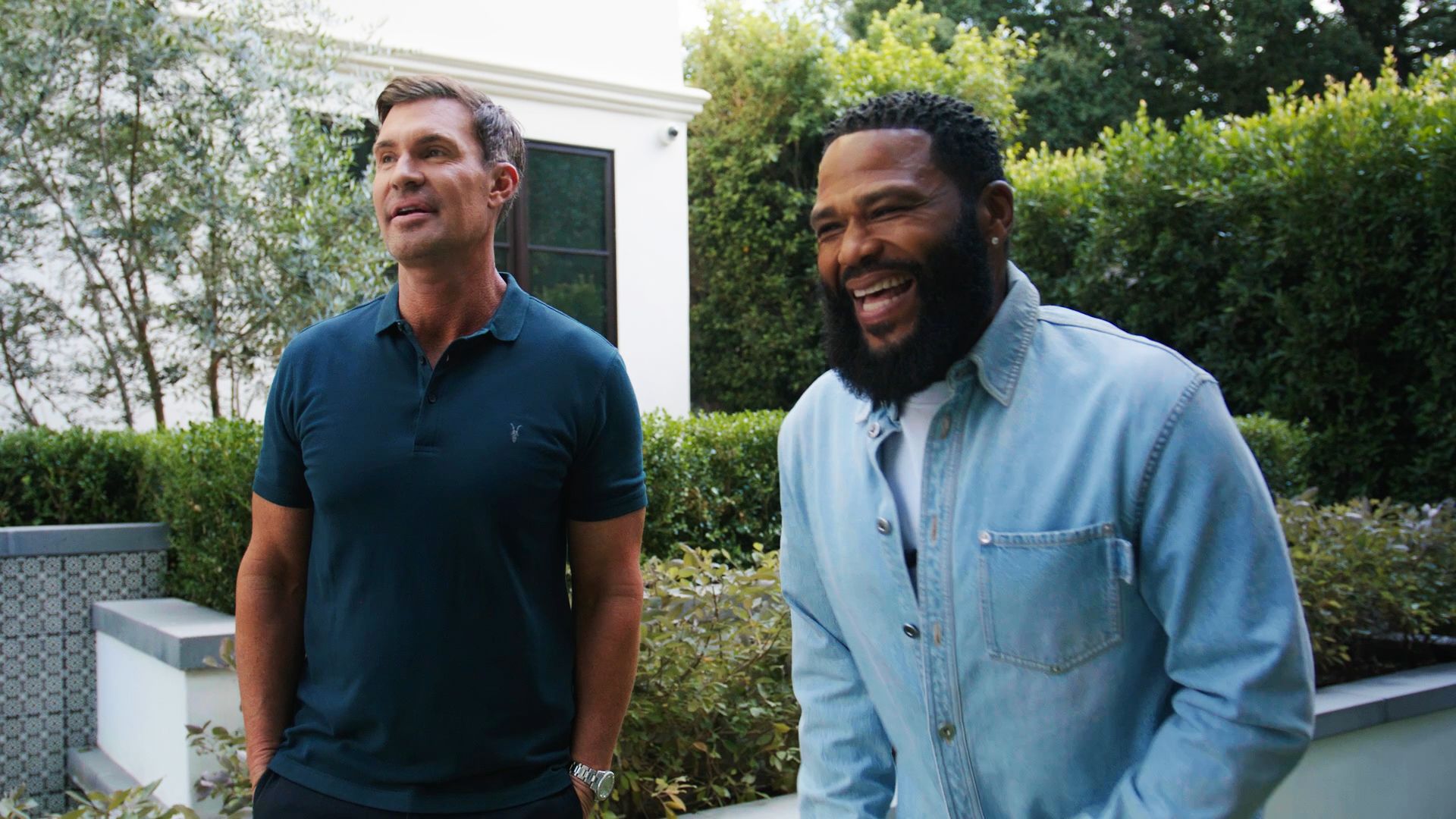 Watch Inside Anthony Anderson’s Outdoor Oasis | Architectural Digest