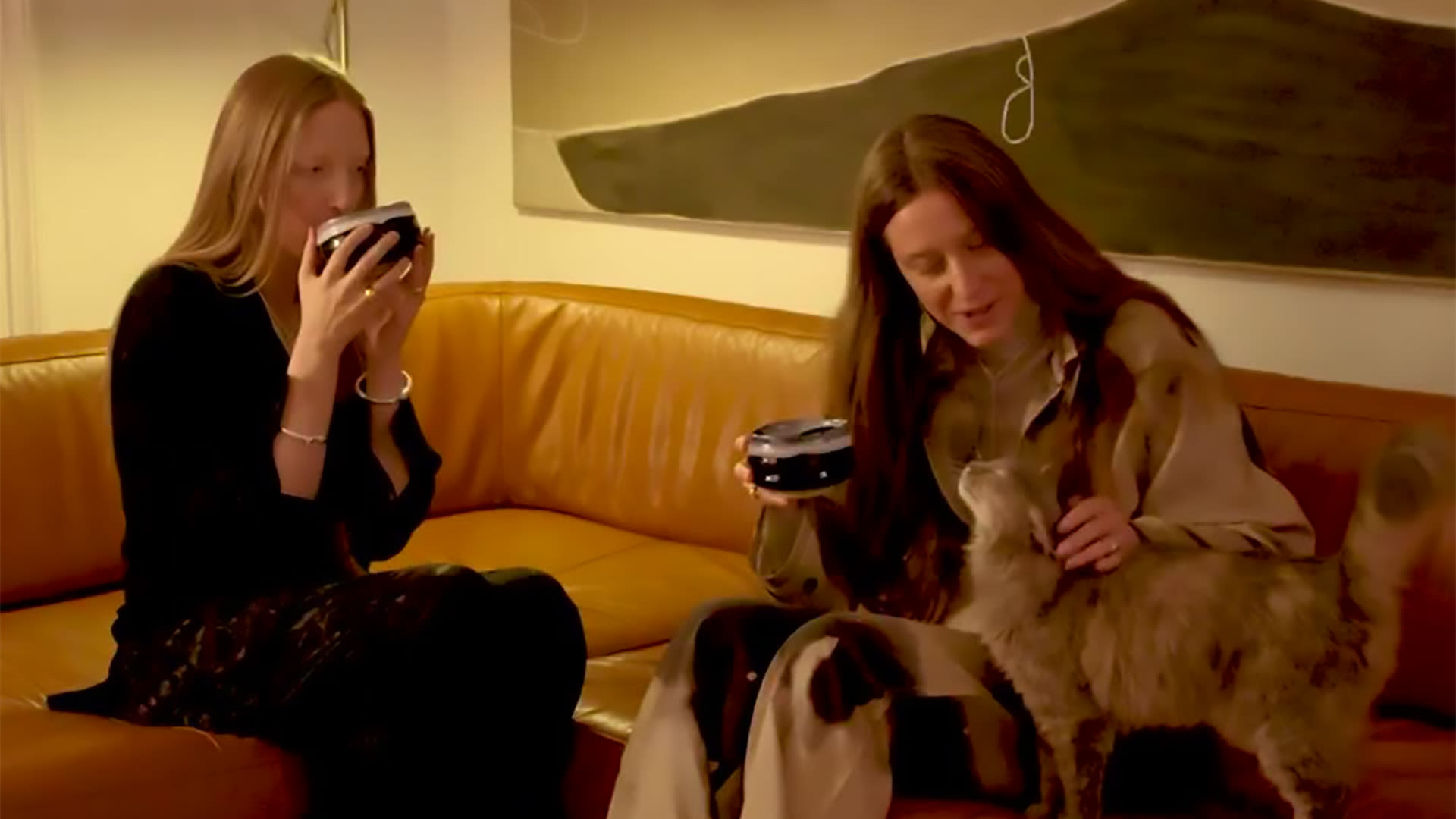 Watch Anouk Lamm Anouk: Schön, alles zu vereinen | Shorts | AD Magazin