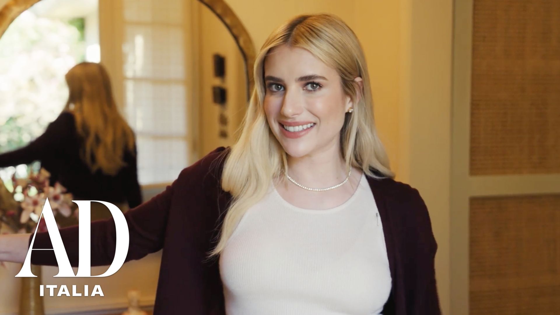 Watch Emma Roberts: tour della sua affascinante casa di Los Angeles | A ...