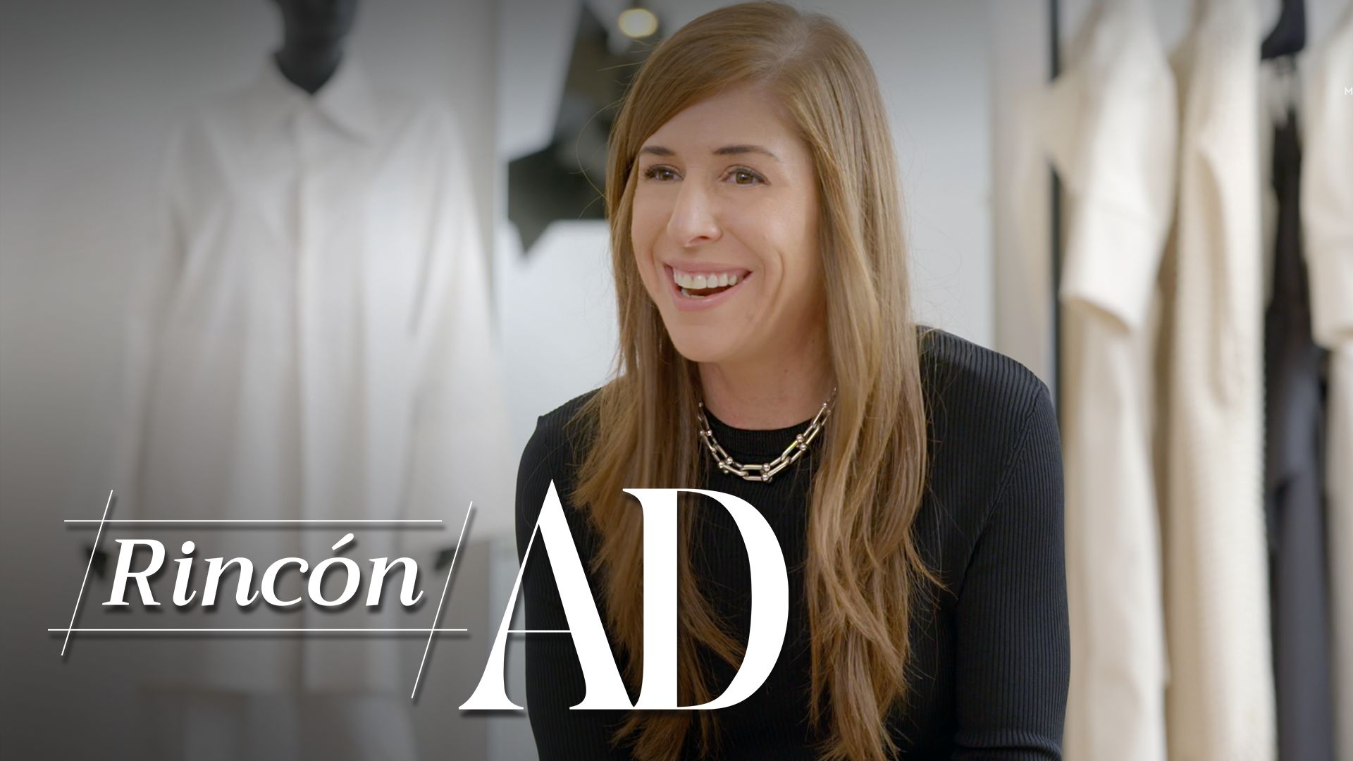 Watch Un tour a través del increíble estudio de Lorena Saravia | Rincón ...