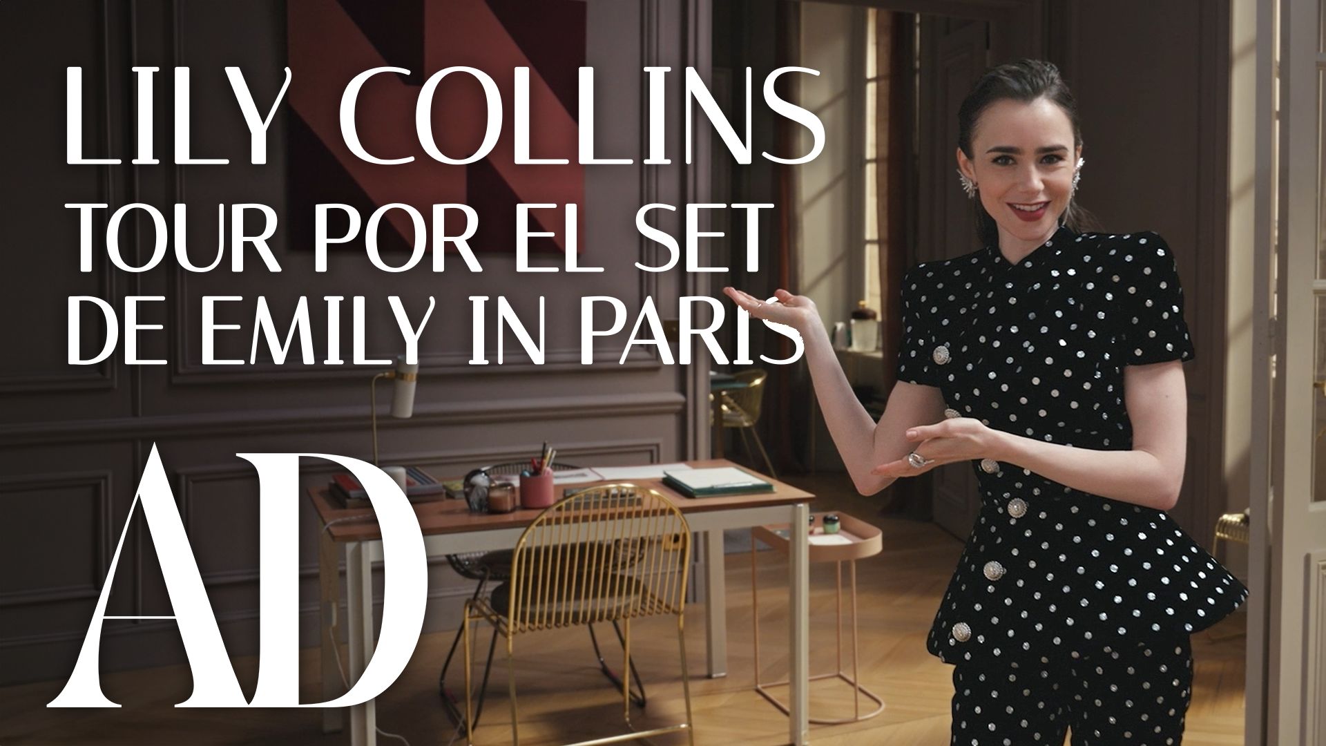 Watch Lily Collins: tour guiado por el set de Emily in Paris | De set ...