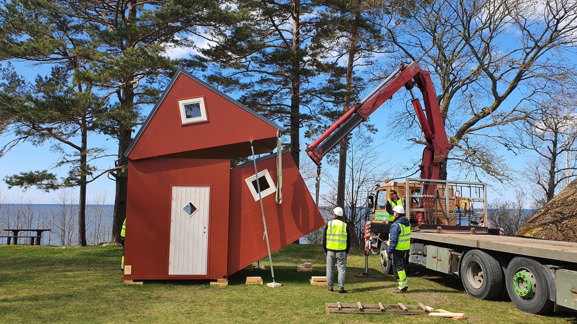 Watch Así se montan las casas plegables de 'Brette Haus ...