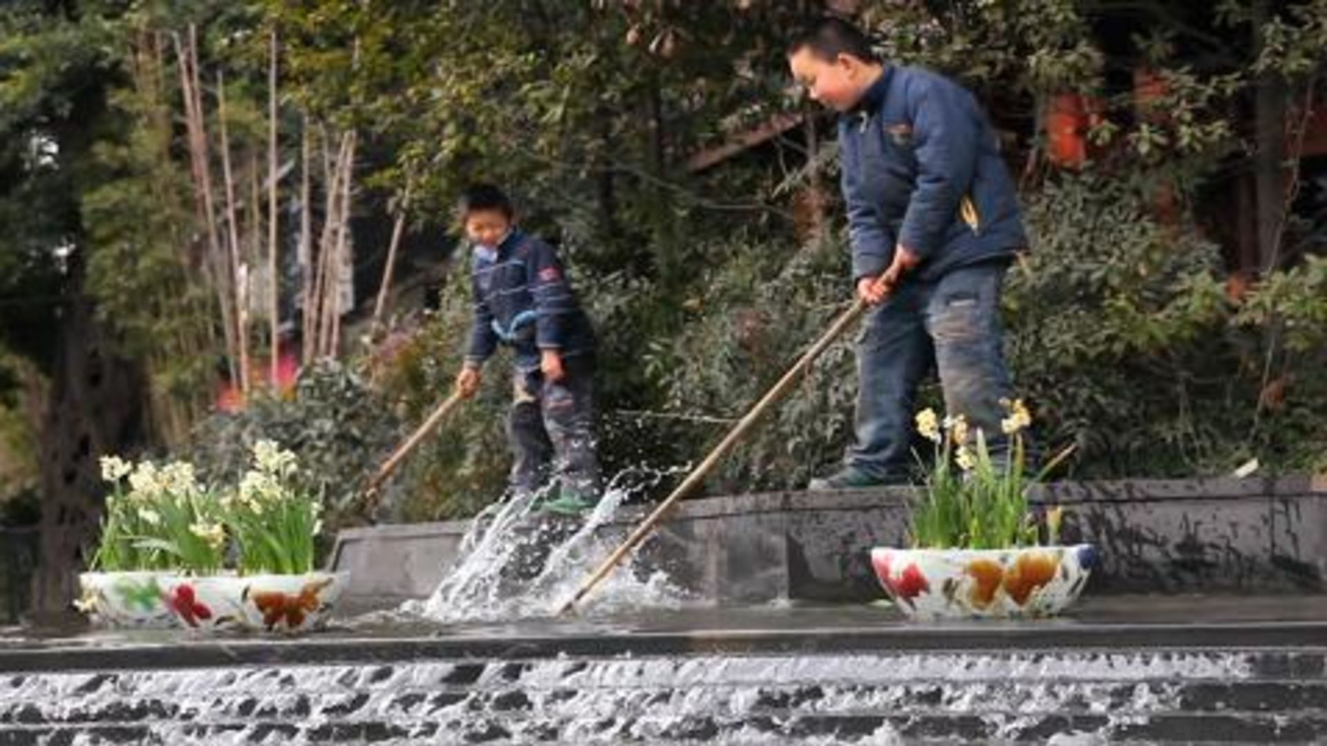 Watch Eating Chengdu with Chef Danny Bowien and Andrew Knowlton ...