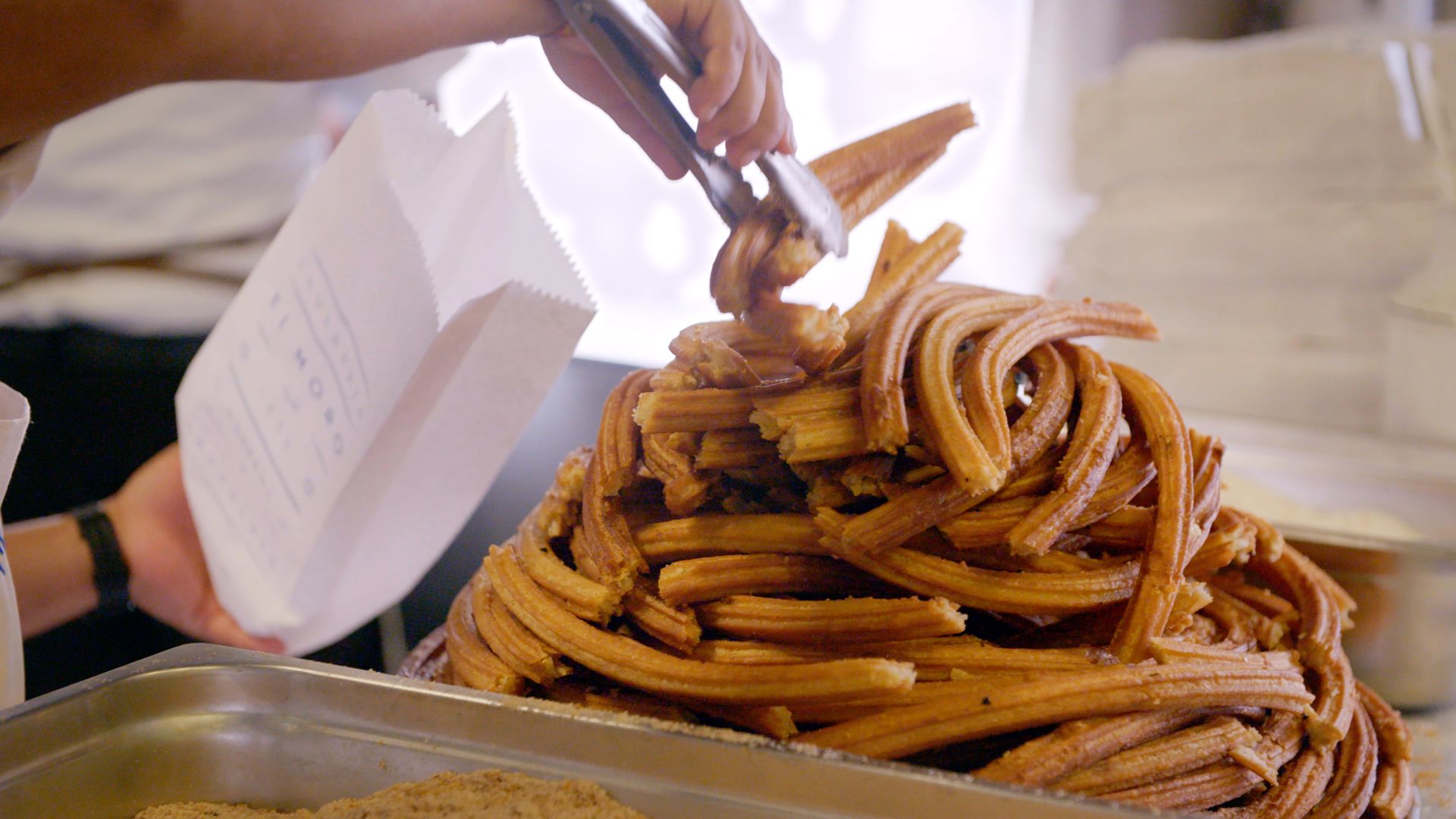 Watch Mexico City's Best Spot for Churros is Open 24/7 | Bon Appétit
