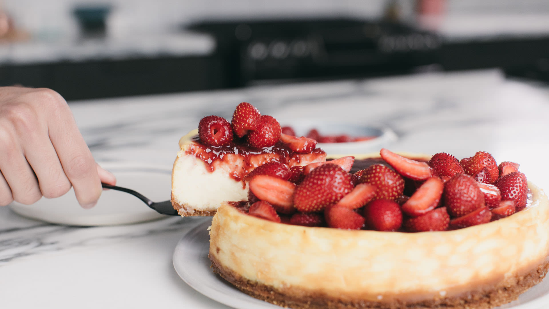 Watch Master a Deliciously Creamy Cheesecake With These Pro Tips | Bon ...