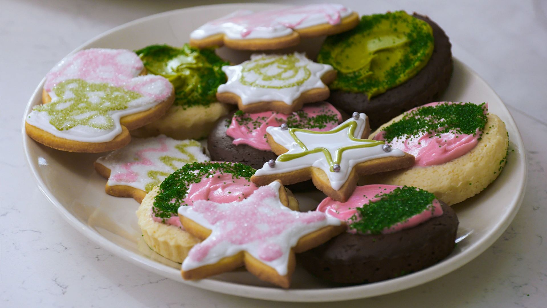 Watch Sarah Decorates Holiday Cookies with Natural Dyes | Bon Appétit