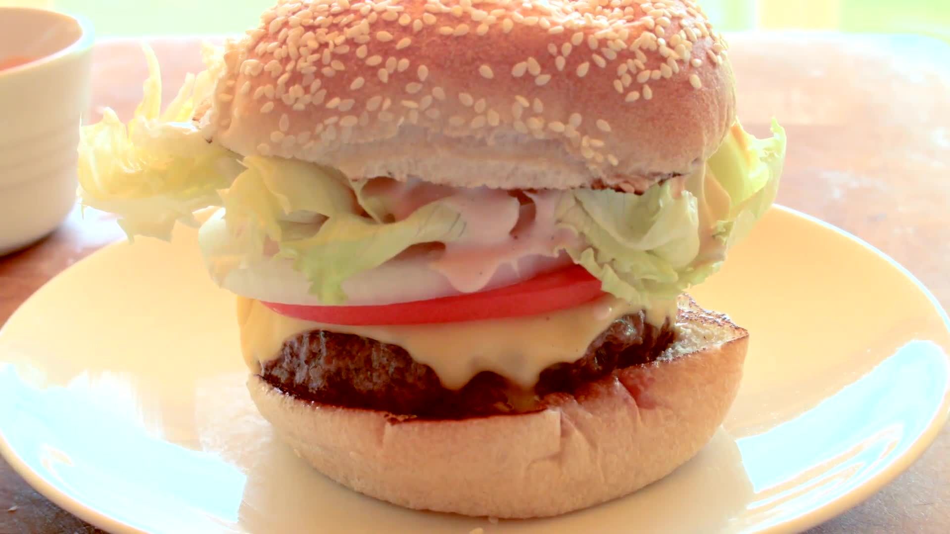 Watch The Perfect Homemade Cheeseburger | Let's Eat | Condé Nast Traveler