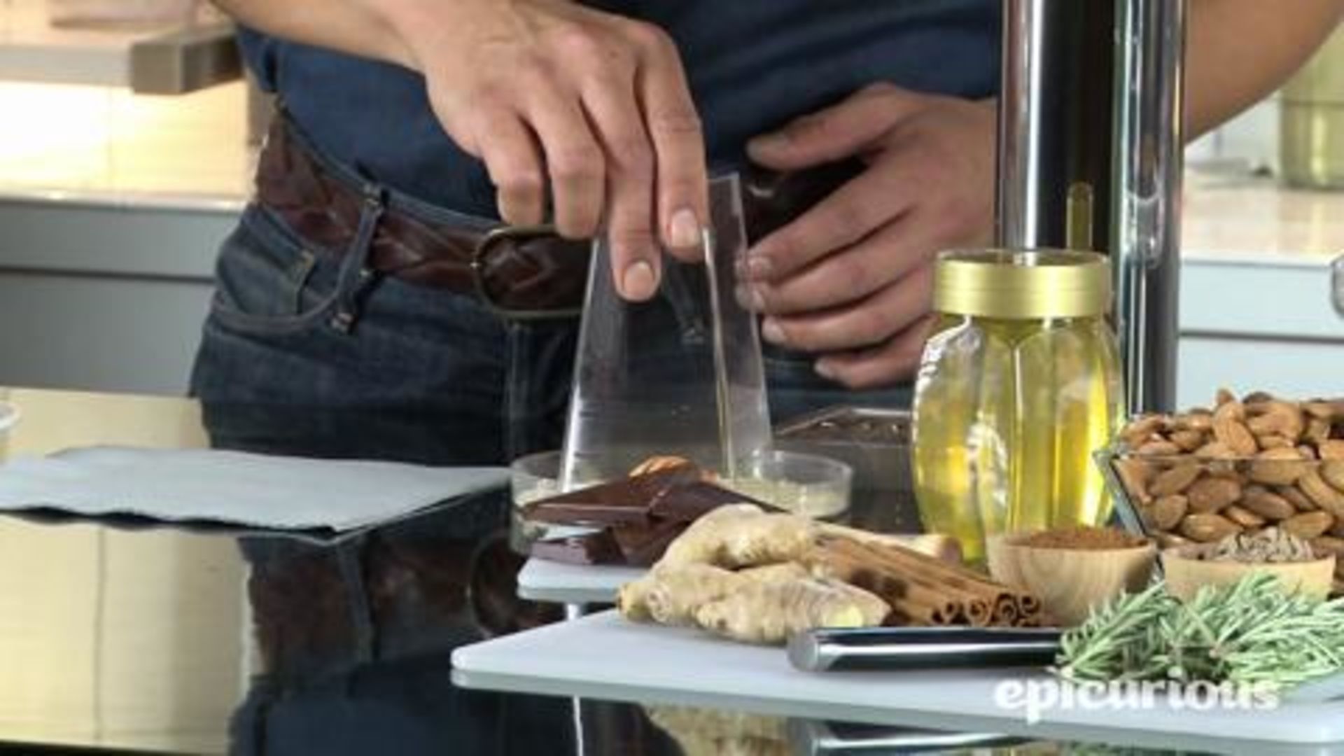 Watch How To Make A Night Flower Drink Epicurious Cocktails Epicurious