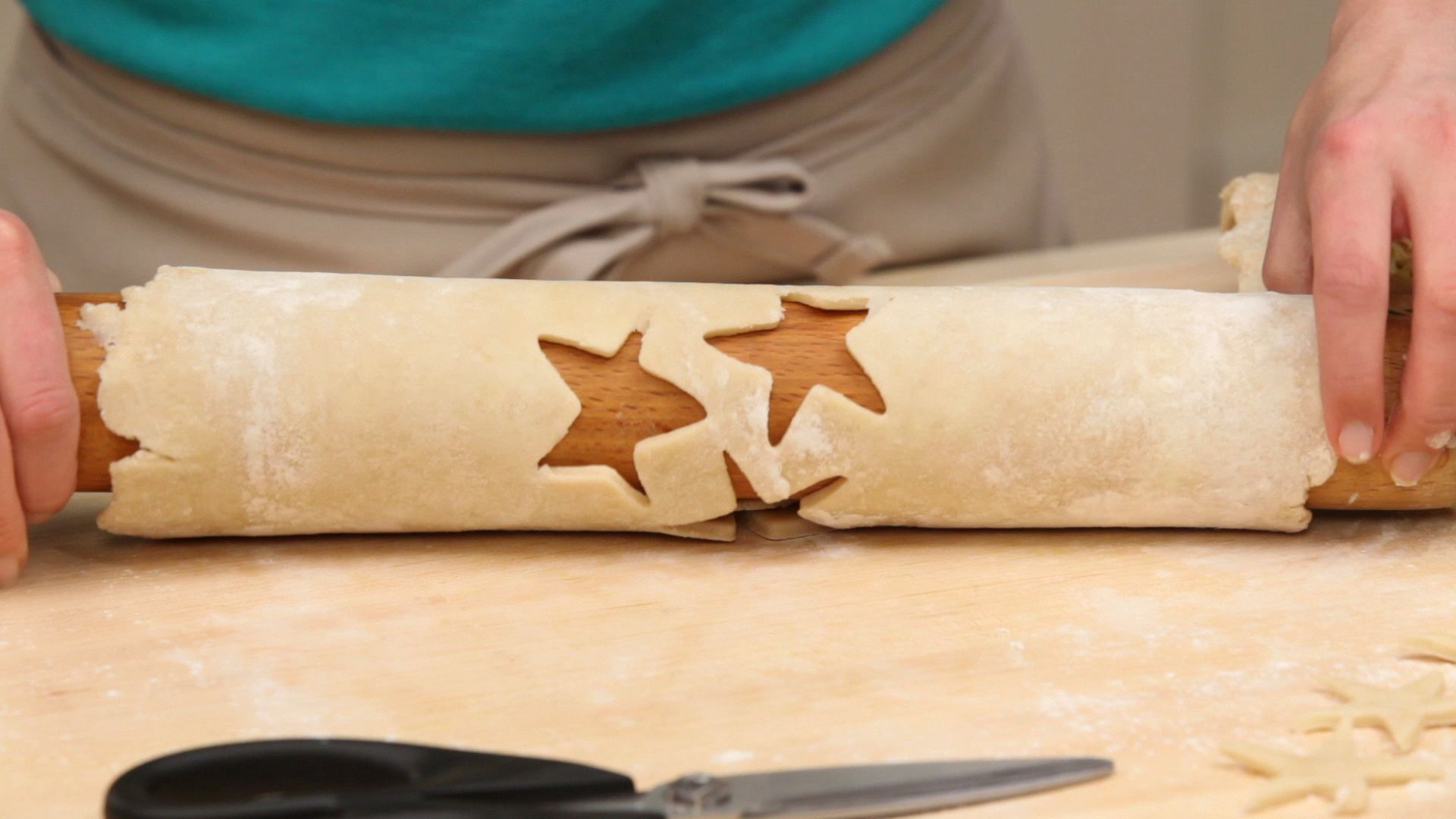 Watch How to Make a Top Crust for Pie | Epicurious Essentials: Cooking ...