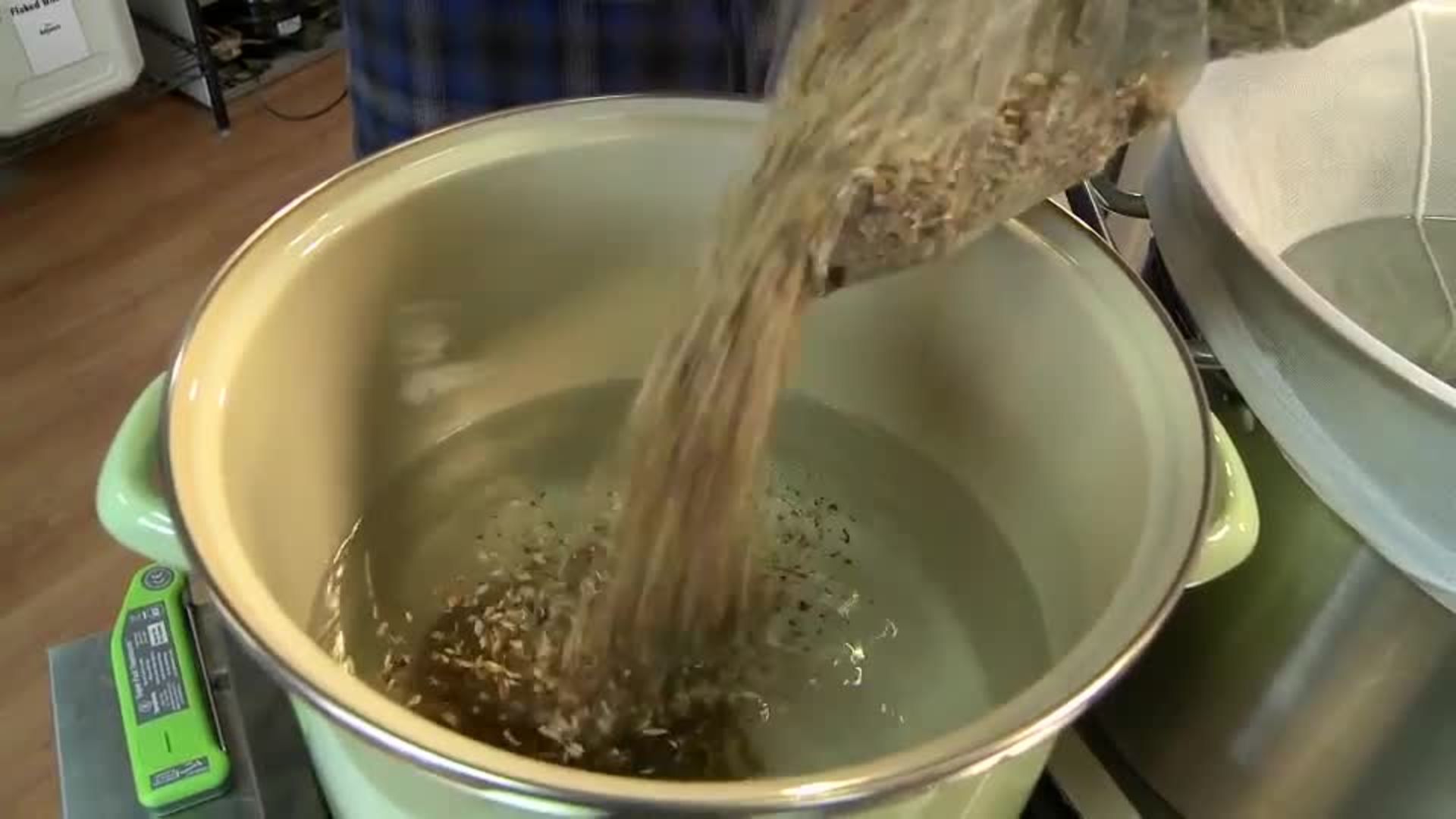 Watch Step-by-Step Homebrewing Instructions | Homebrewing 101 | Epicurious