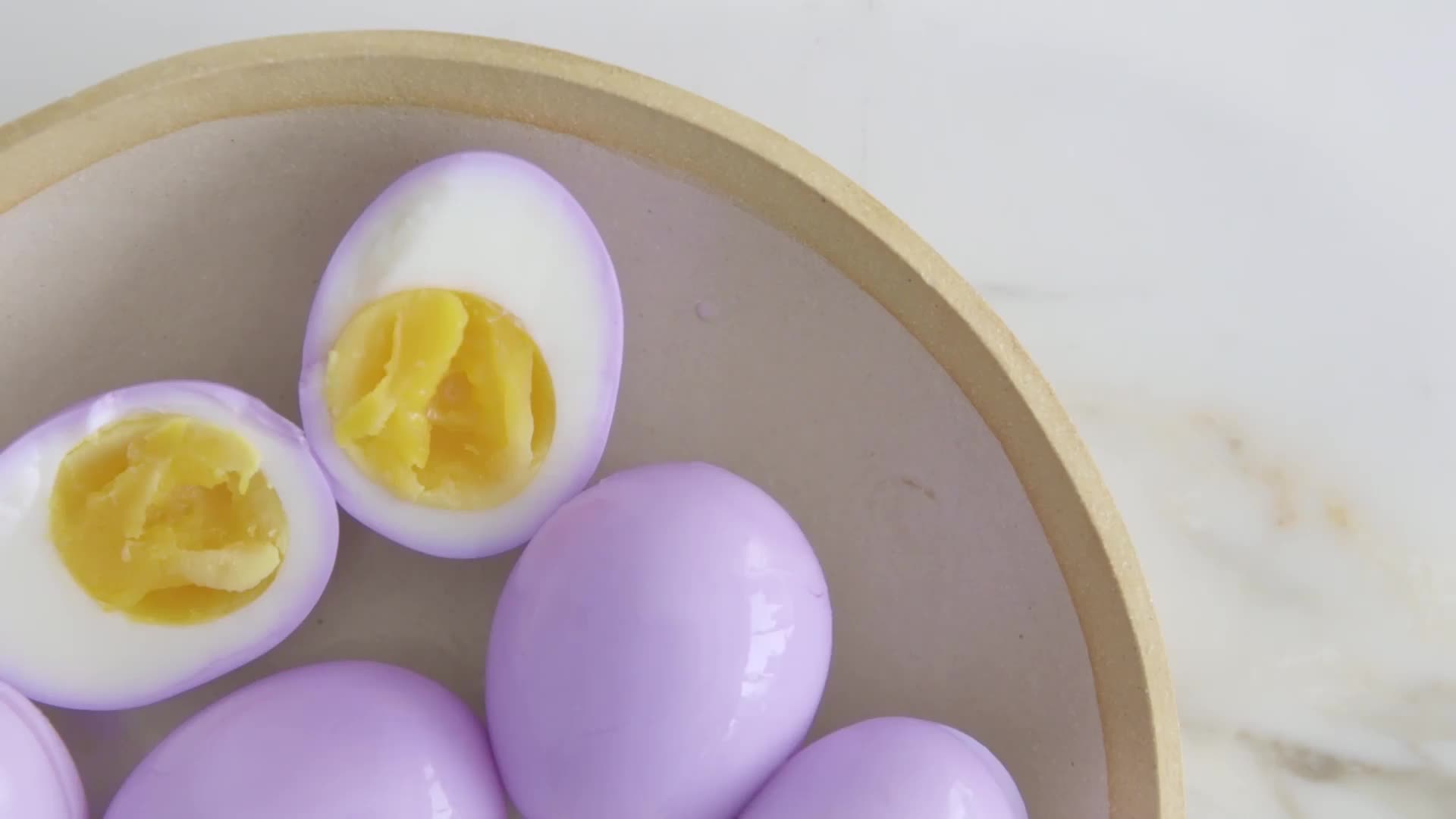 Watch Make These Pickled Easter Eggs Using Magic | Epicurious