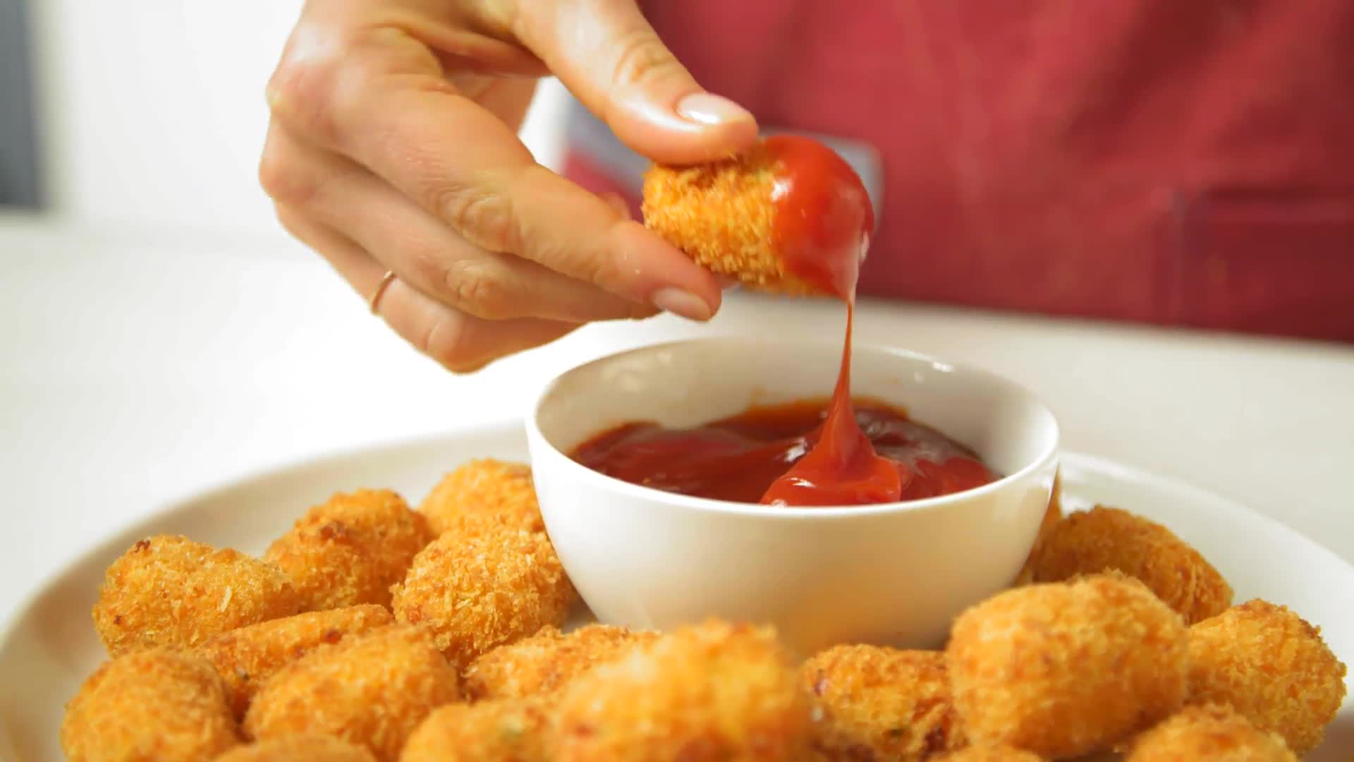 Watch Cauliflower-Carrot Cheesy Tots | Epicurious