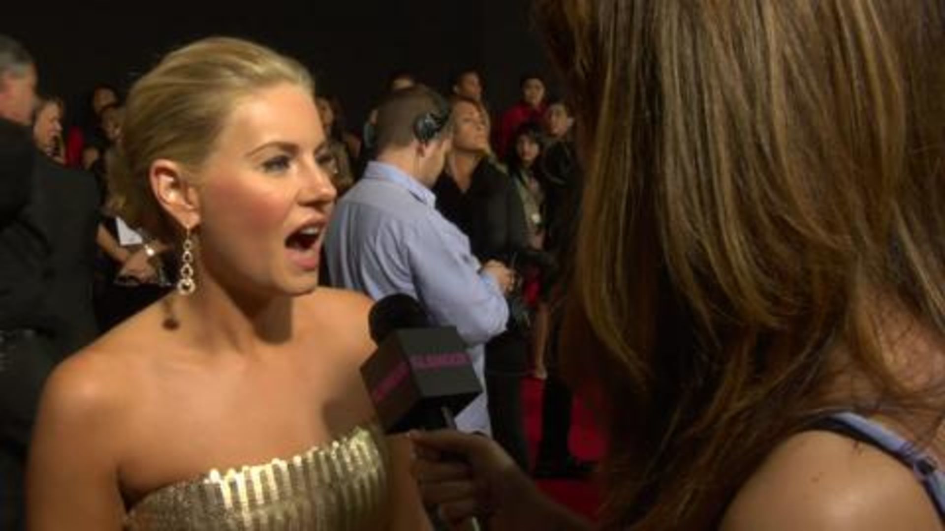 Watch Behind-the-Scenes On the AMA Red Carpet | Celebs | Glamour