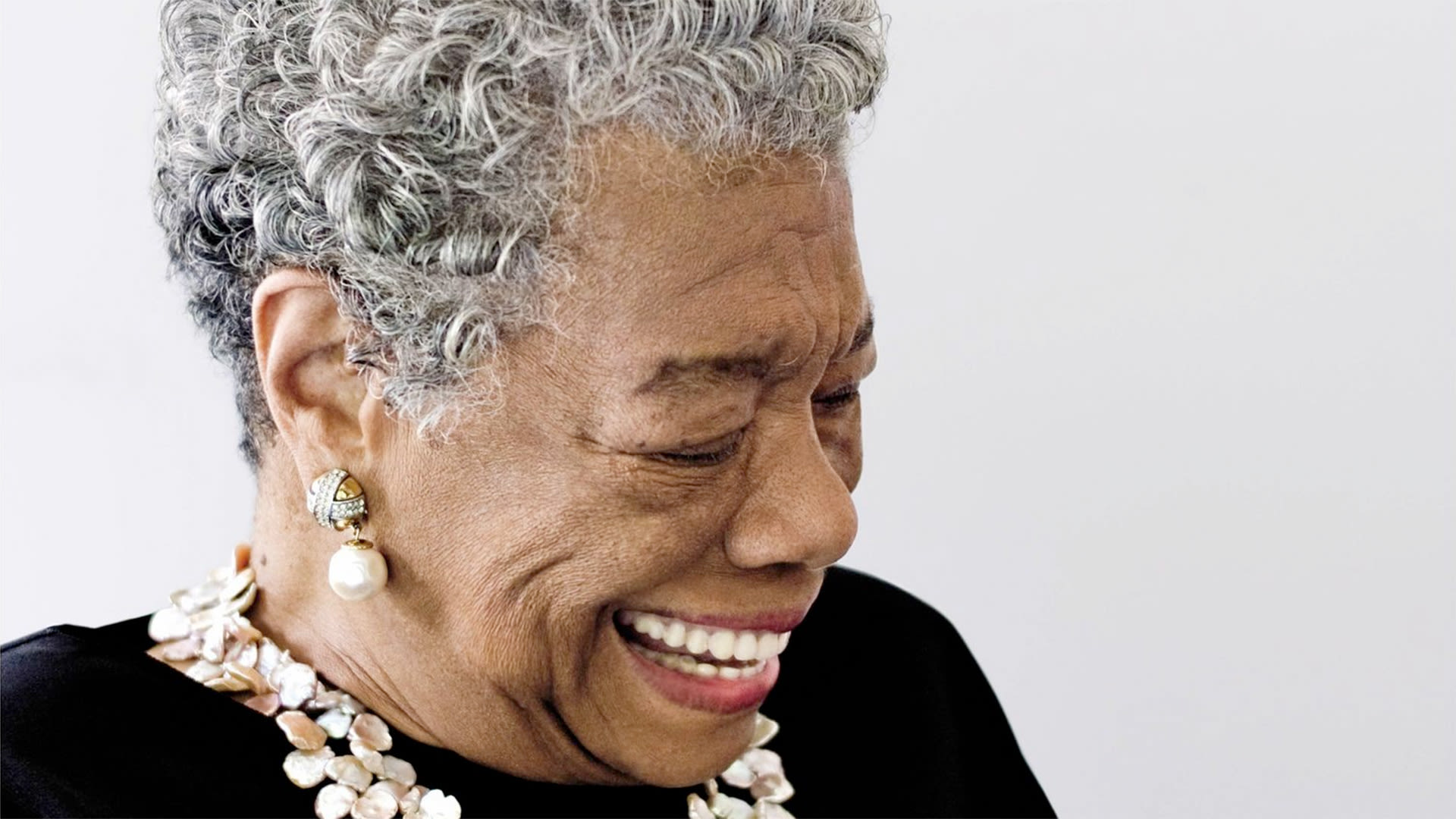 Watch Maya Angelou's Inspiring 2009 Glamour Women of the Year Speech ...