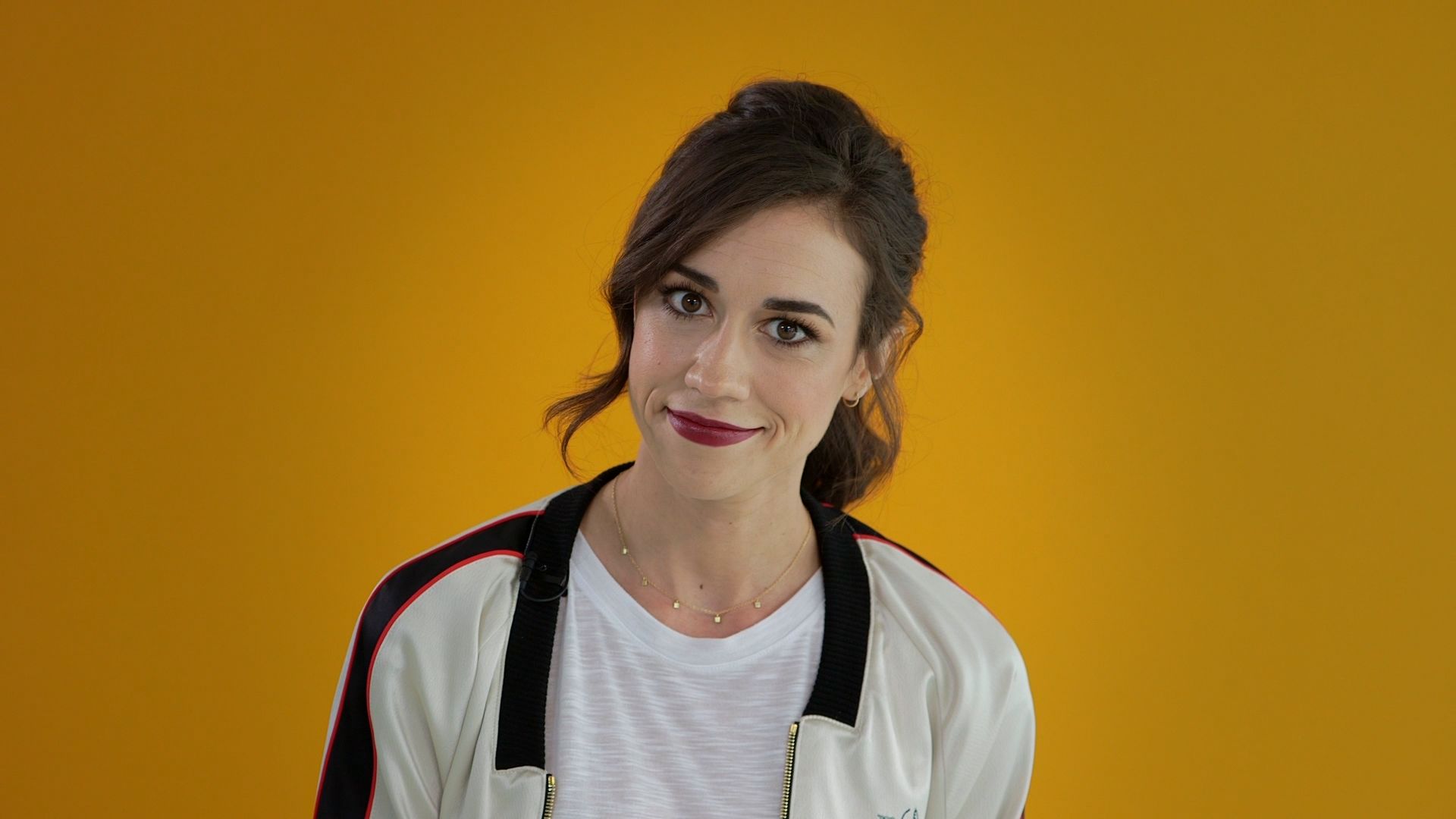 Watch Colleen Ballinger, A.K.A. Miranda Sings, Predicts the Internet ...