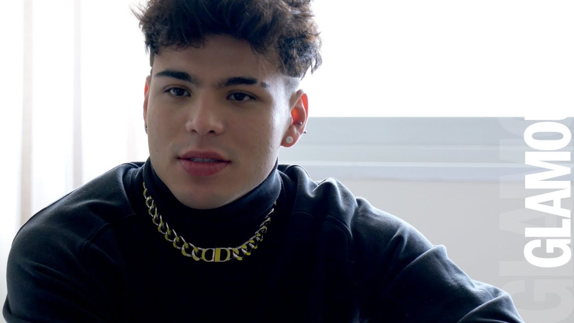 Watch Sebas Villalobos revela cómo es en el amor | Glamour