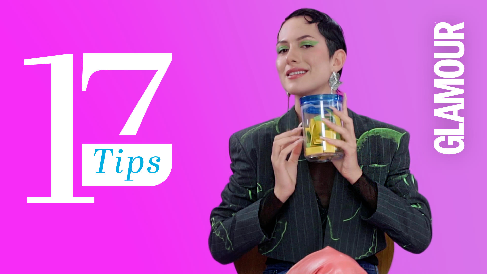 Watch María Bottle tiene el mejor consejo para alguien enamorado | 17 ...