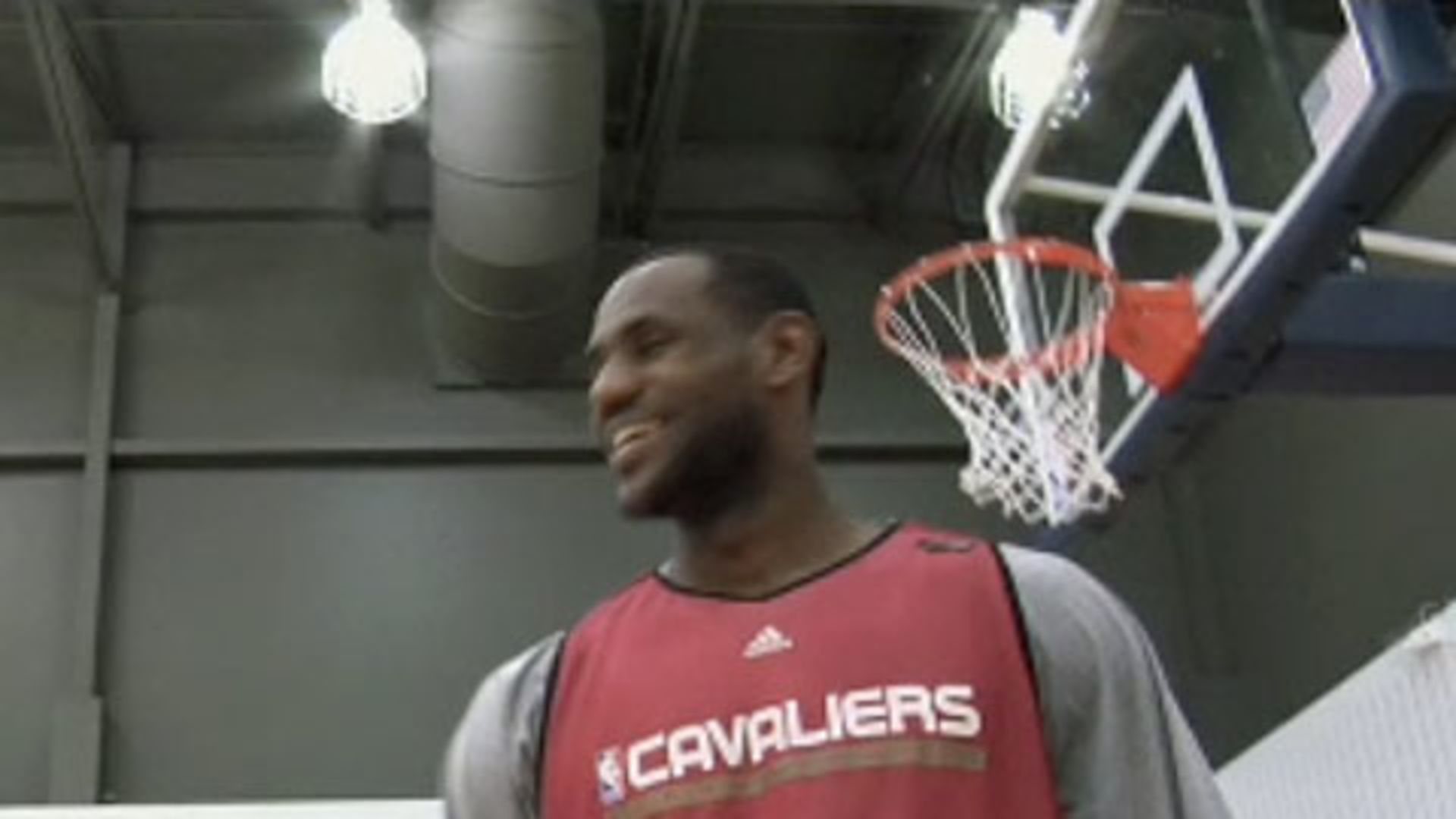 Watch LeBron Plays Team GQ For His February '09 Cover | GQ Cover Shoots ...