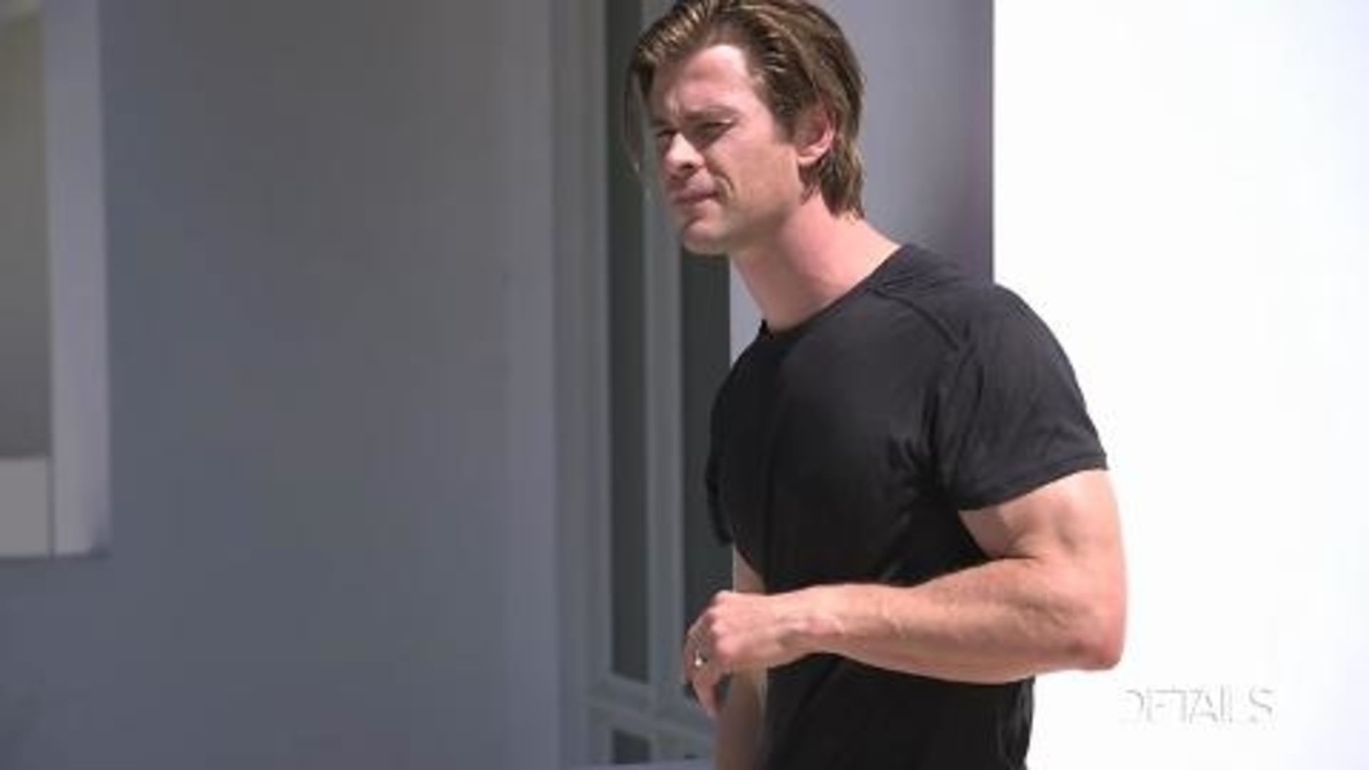 Watch Chris Hemsworth: Behind the Scenes of his Details Cover Shoot | GQ