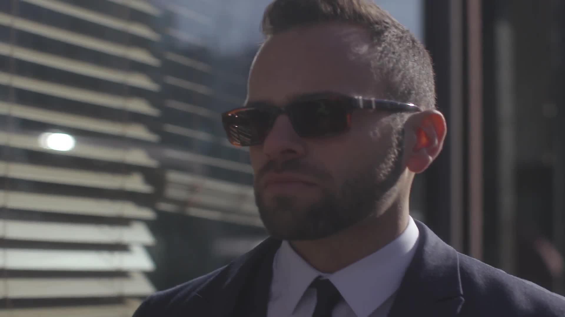 Watch Evan Fript, Co-founder & CEO of Paul Evans shares his secrets to ...