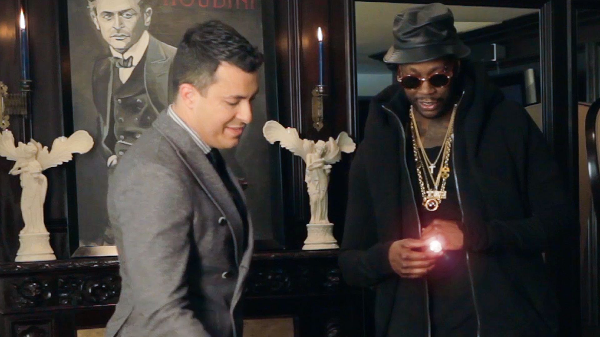 Watch 2 Chainz Tries on a Lakers Championship Ring | Most Expensivest ...