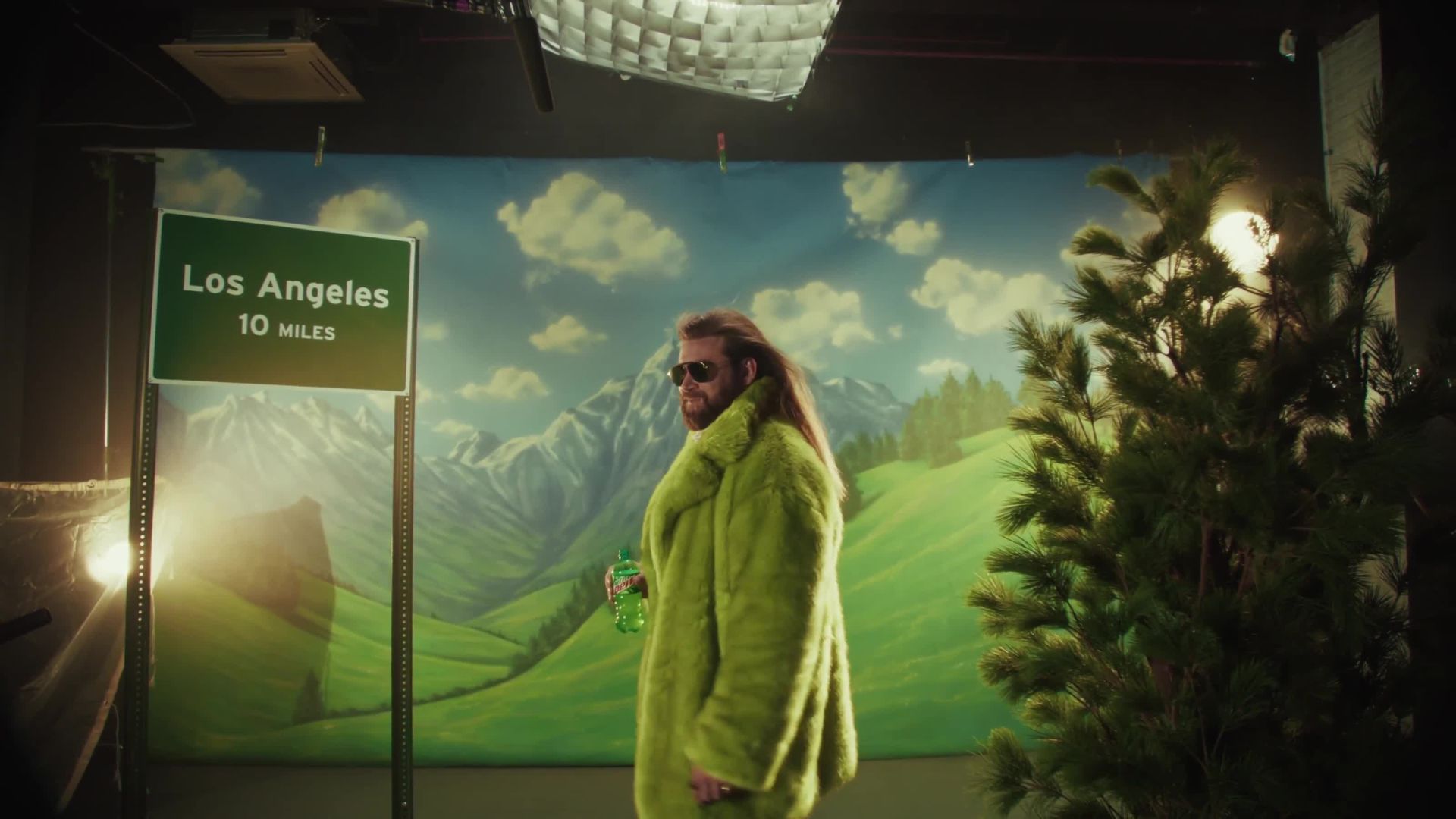 Watch The Mountain Dude Suits Up for GQ’s Men of the Year | GQ