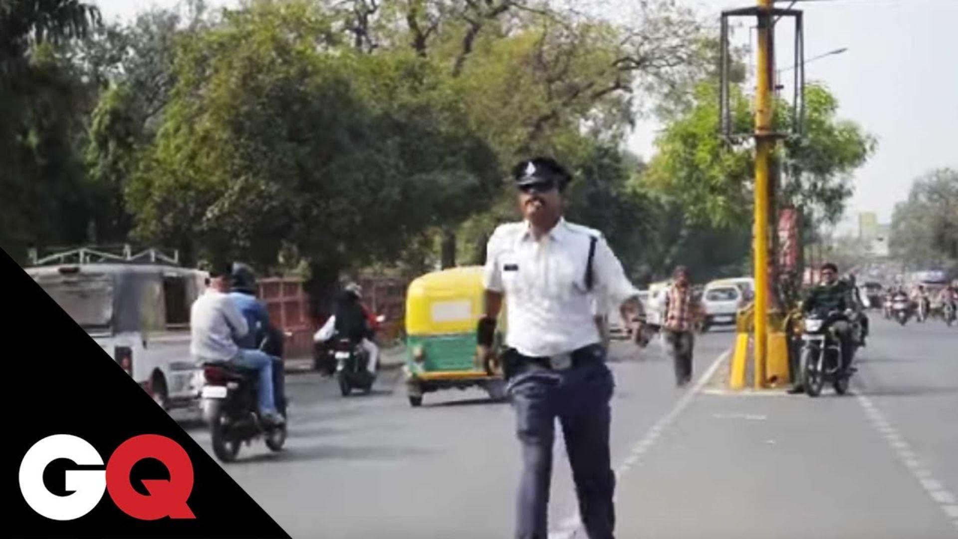 Watch Indore's Moonwalking Cop Is Literally Traffic-Stopping | GQ India