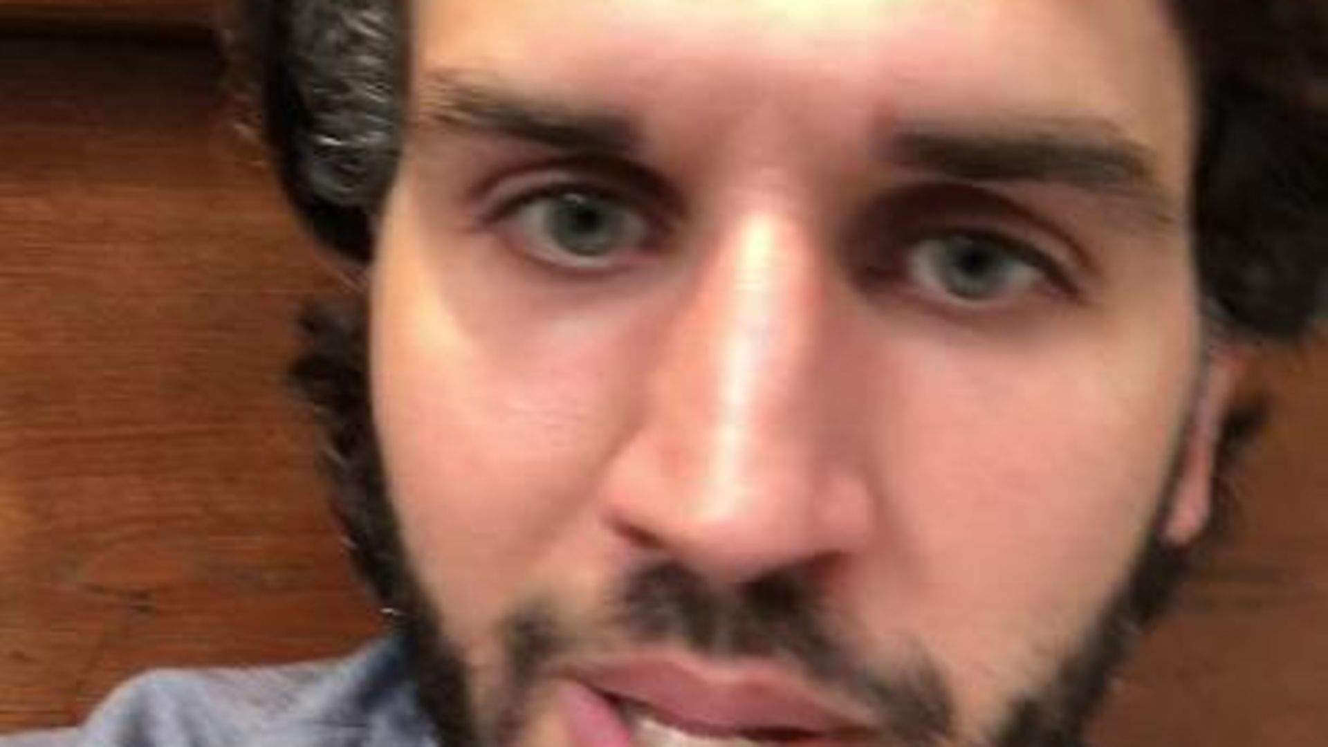 Watch Federico Clapis, l'arte e i social | GQ Italia