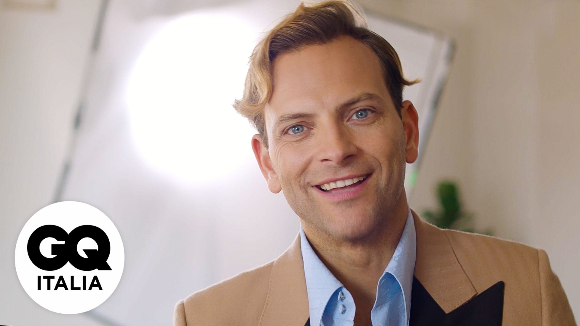 Watch 24 ore con Alessandro Borghi | 24 Hours With | GQ Italia