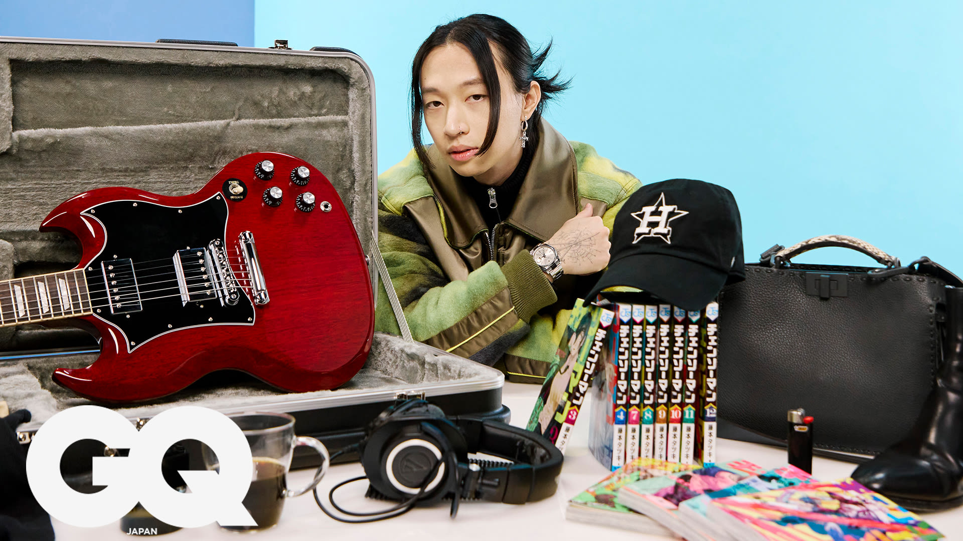 Watch keshiの人生に欠かせない10のアイテム | 10 Essentials | GQ JAPAN | 10 Essentials ...