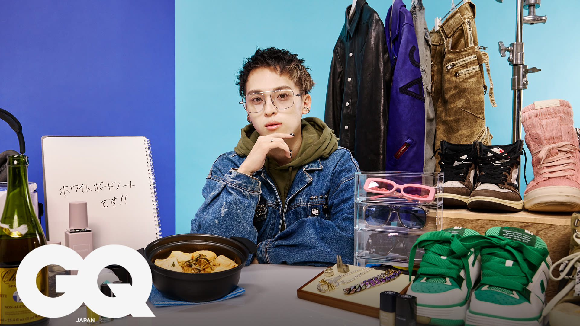 Watch Novel Coreの人生に欠かせない10のアイテム | 10 Essentials | 10 Essentials | GQ JAPAN