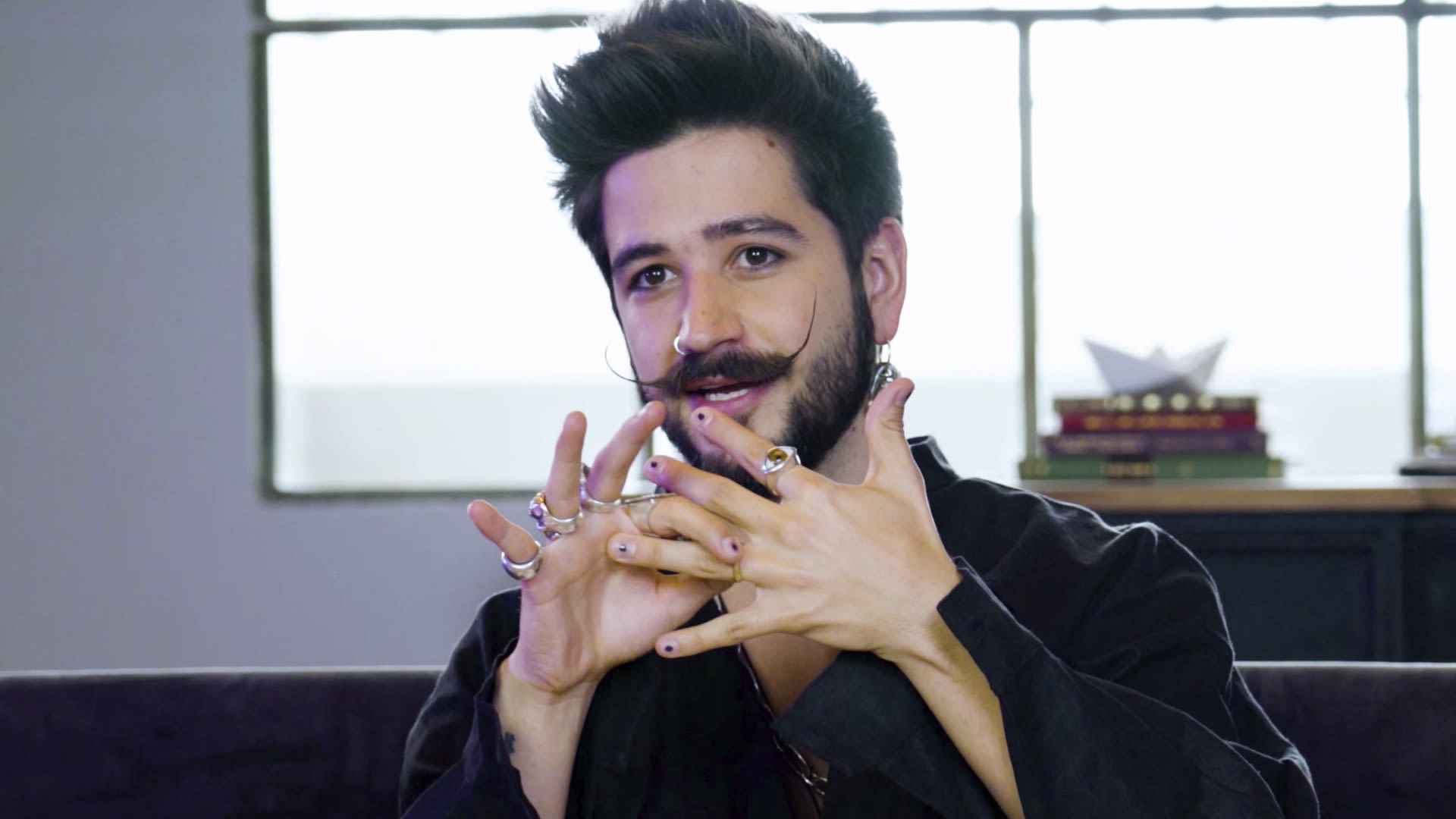 Watch Camilo explica el significado de sus tatuajes y joyas | GQ España