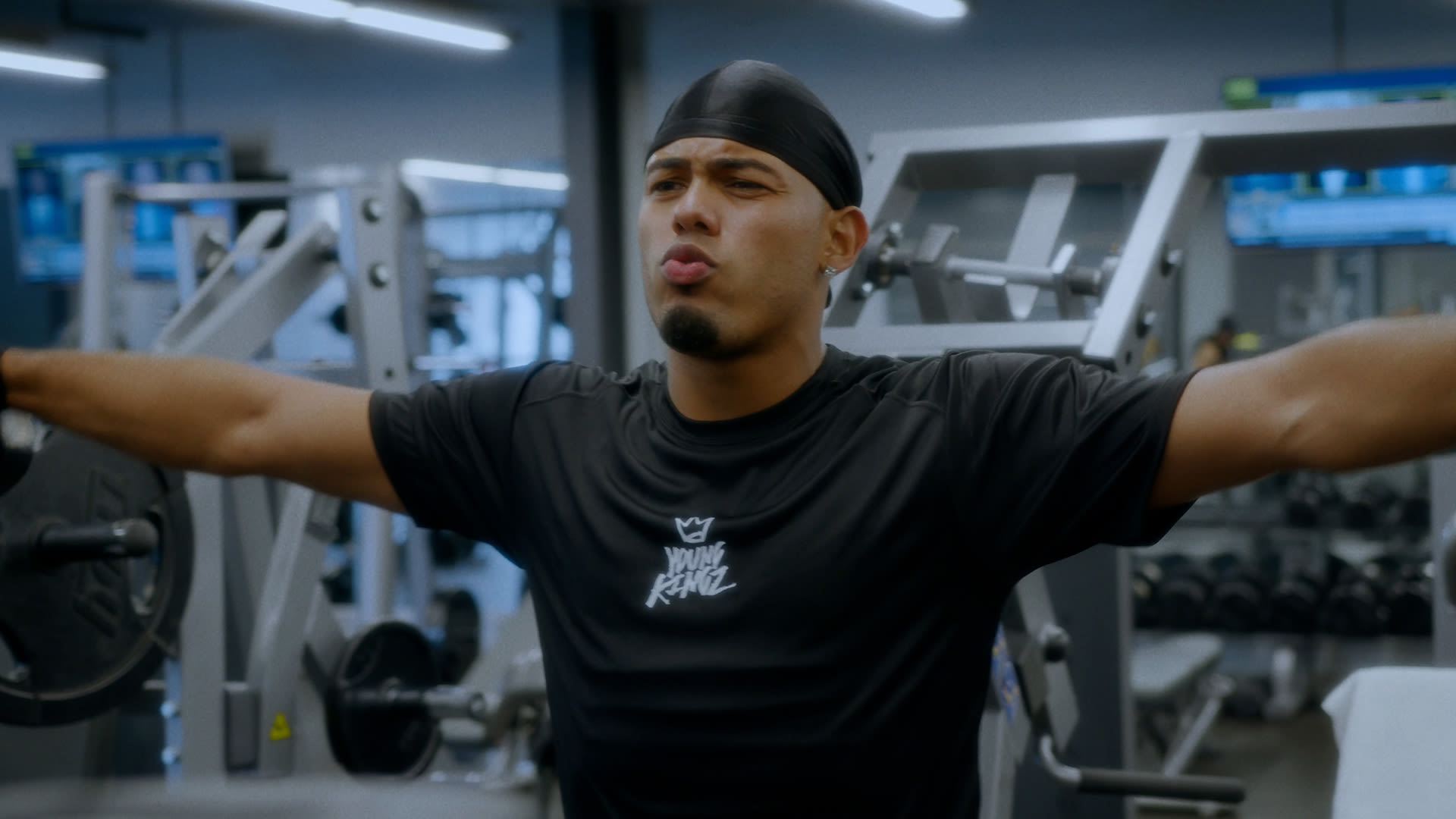 Watch 24 horas con Myke Towers antes del lanzamiento de “La vida es una ...