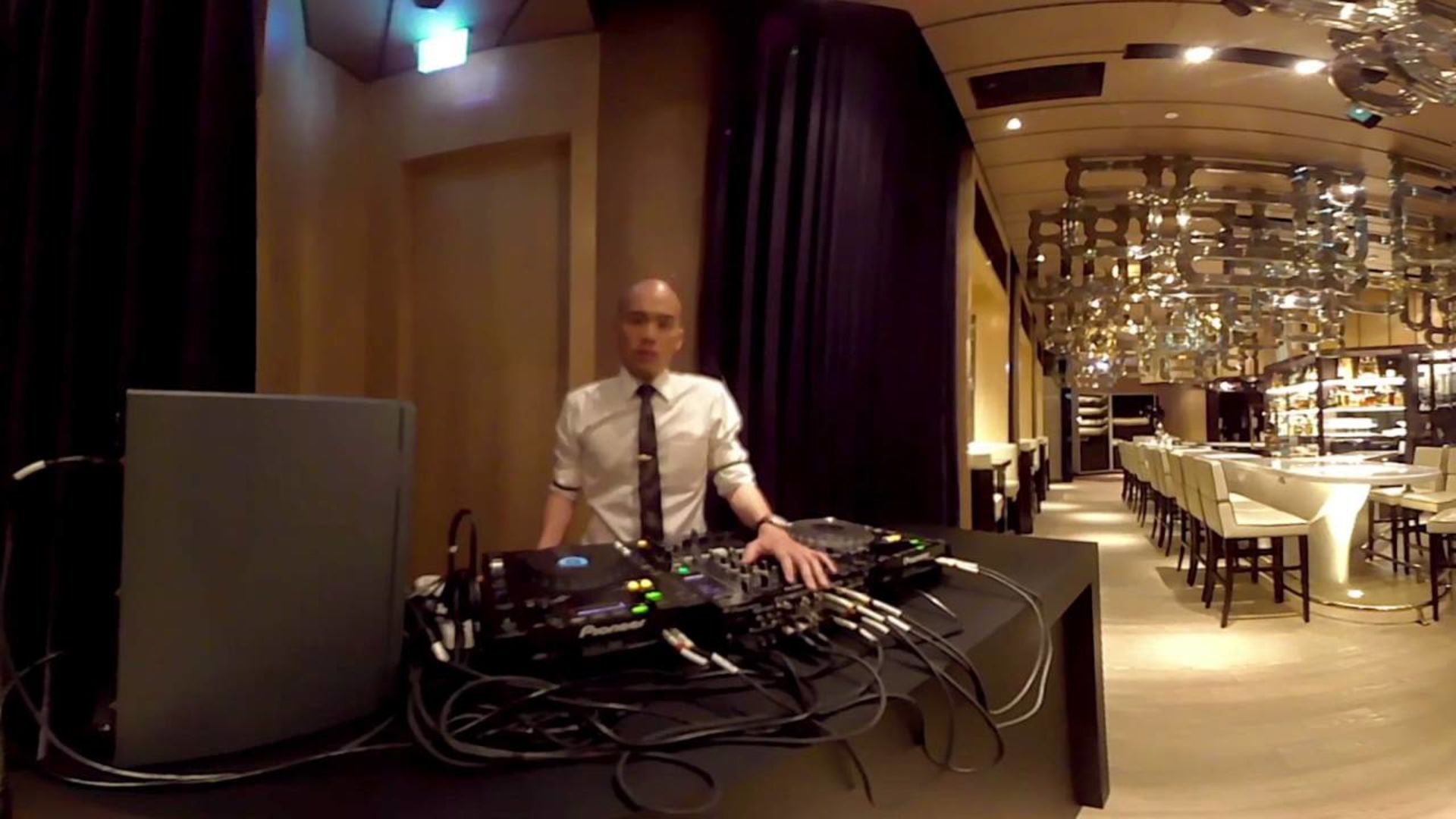 Watch 與開朗紳士Wilson體驗360影片 | GQ Taiwan