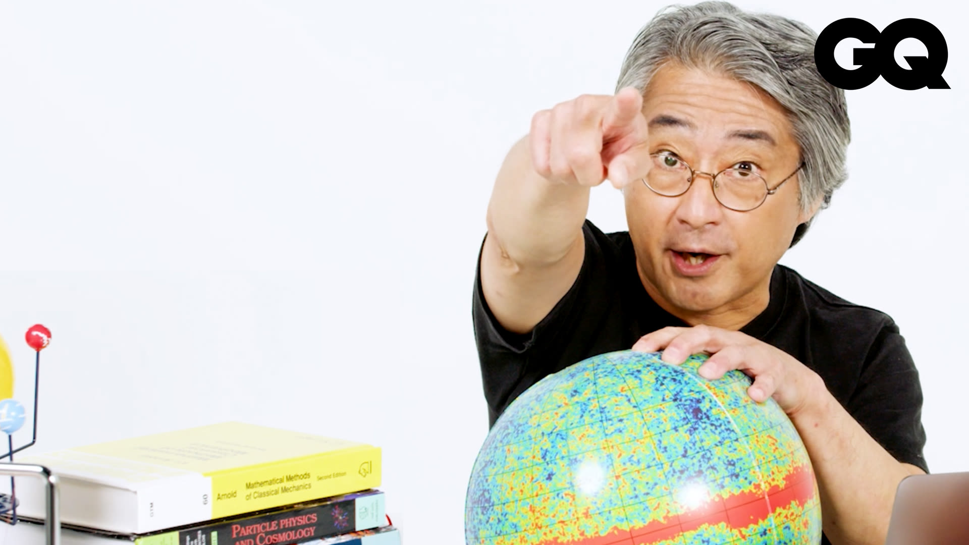 Watch 日本天文物理學家解答宇宙奧秘：「平行宇宙有1後面加500個0那麼多」 Astrophysicist Answers Space ...