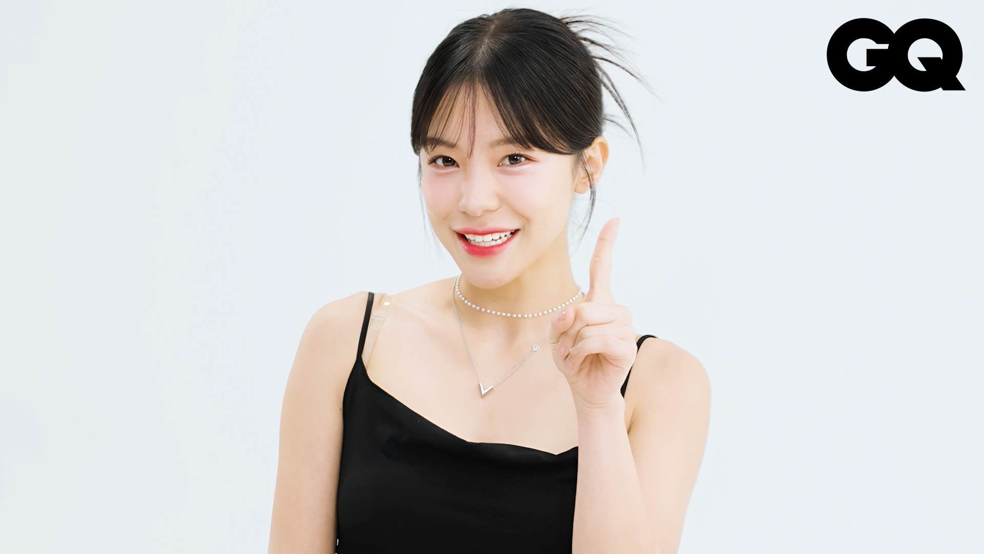 Watch 超人氣啦啦隊女神李多慧公開職業秘辛！啦啦隊必備條件、身材管理？竟只花兩週原地出道、天天手洗隊服好辛苦！｜Career Q&A｜GQ ...