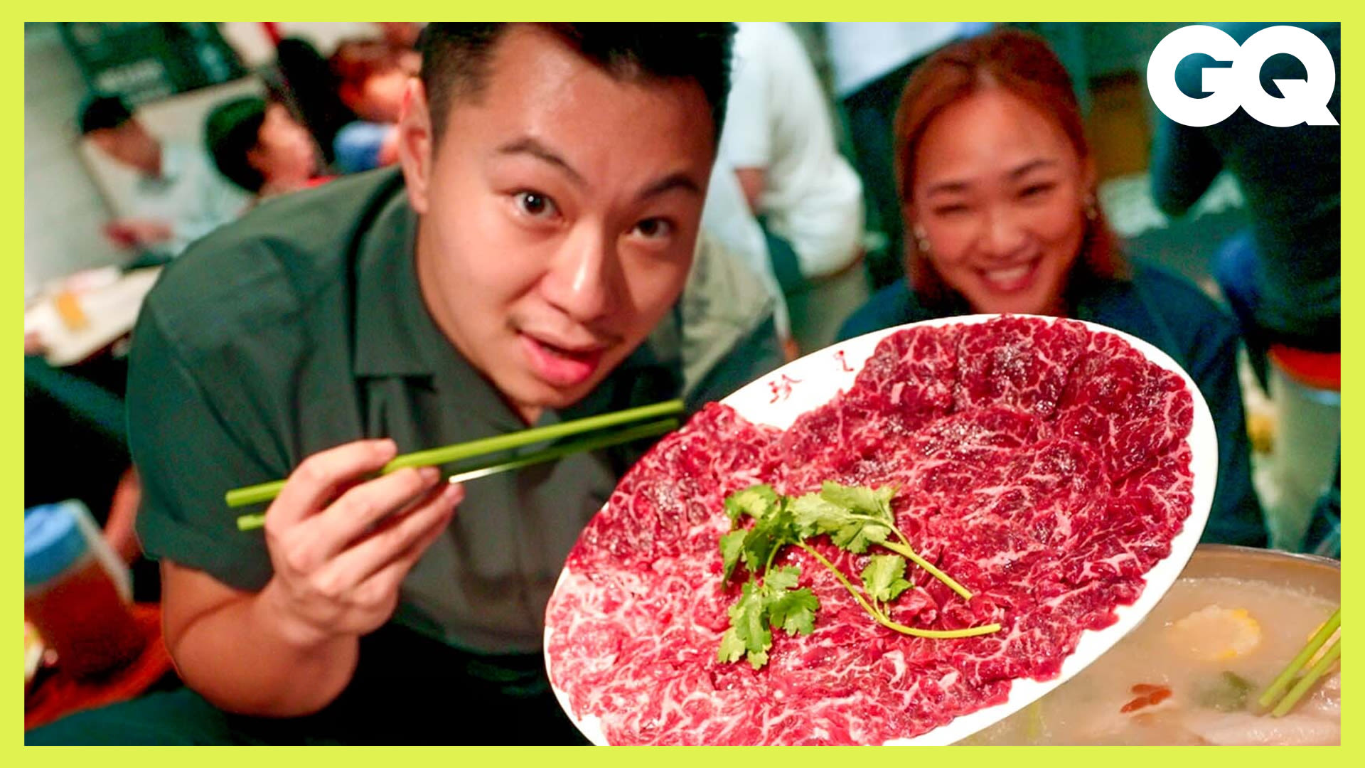 Watch 名廚Lucas直搗蘭桂坊名店「珍姐海鮮火鍋飯店」！廣式火鍋有何不同？豬骨蜆湯底的奧妙？揭秘閹黃牛肉好吃的原因！｜科普長知識｜GQ ...