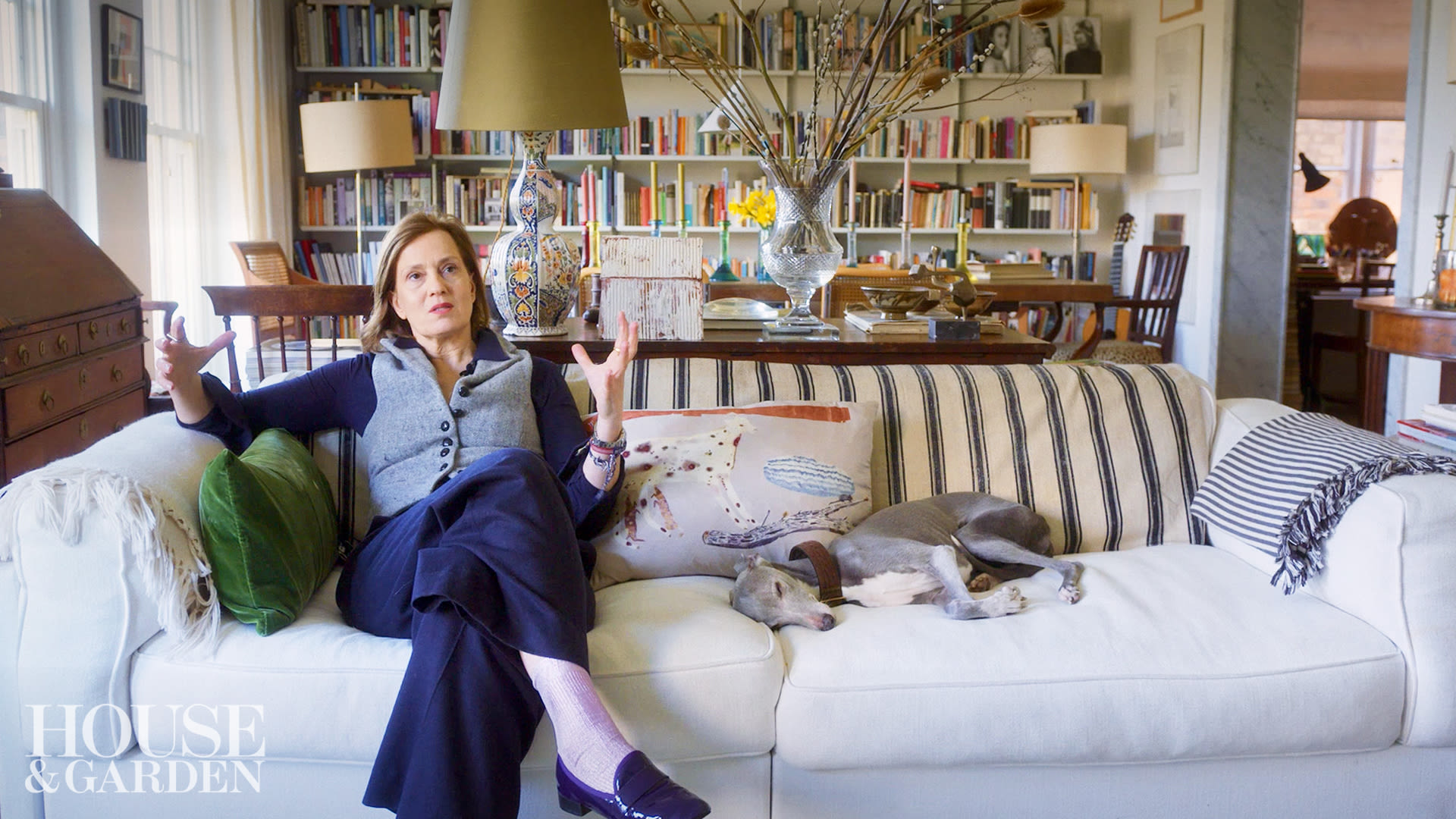 Watch Inside Virginia White's Hampstead Heath mansion flat, filled with ...