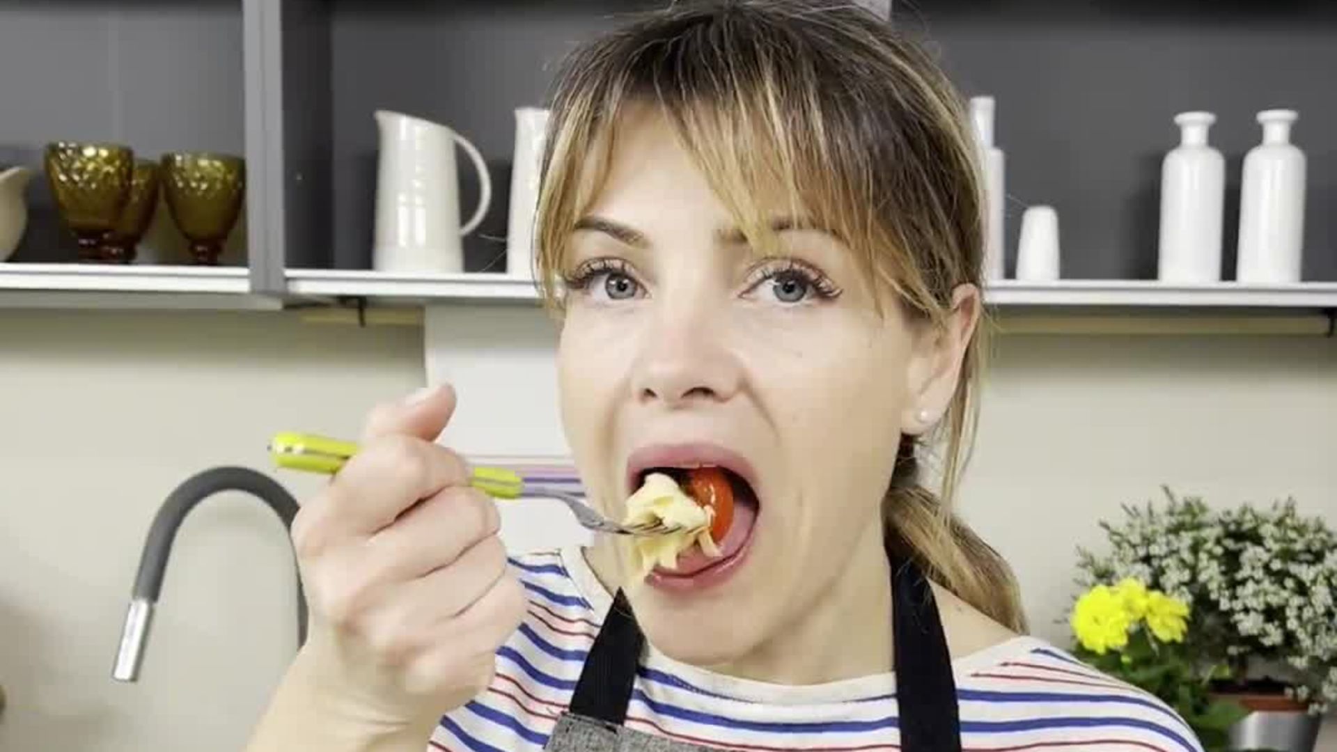 Watch Zero Sprechi: Tagliolini fatti in casa solo con albumi | Zero ...