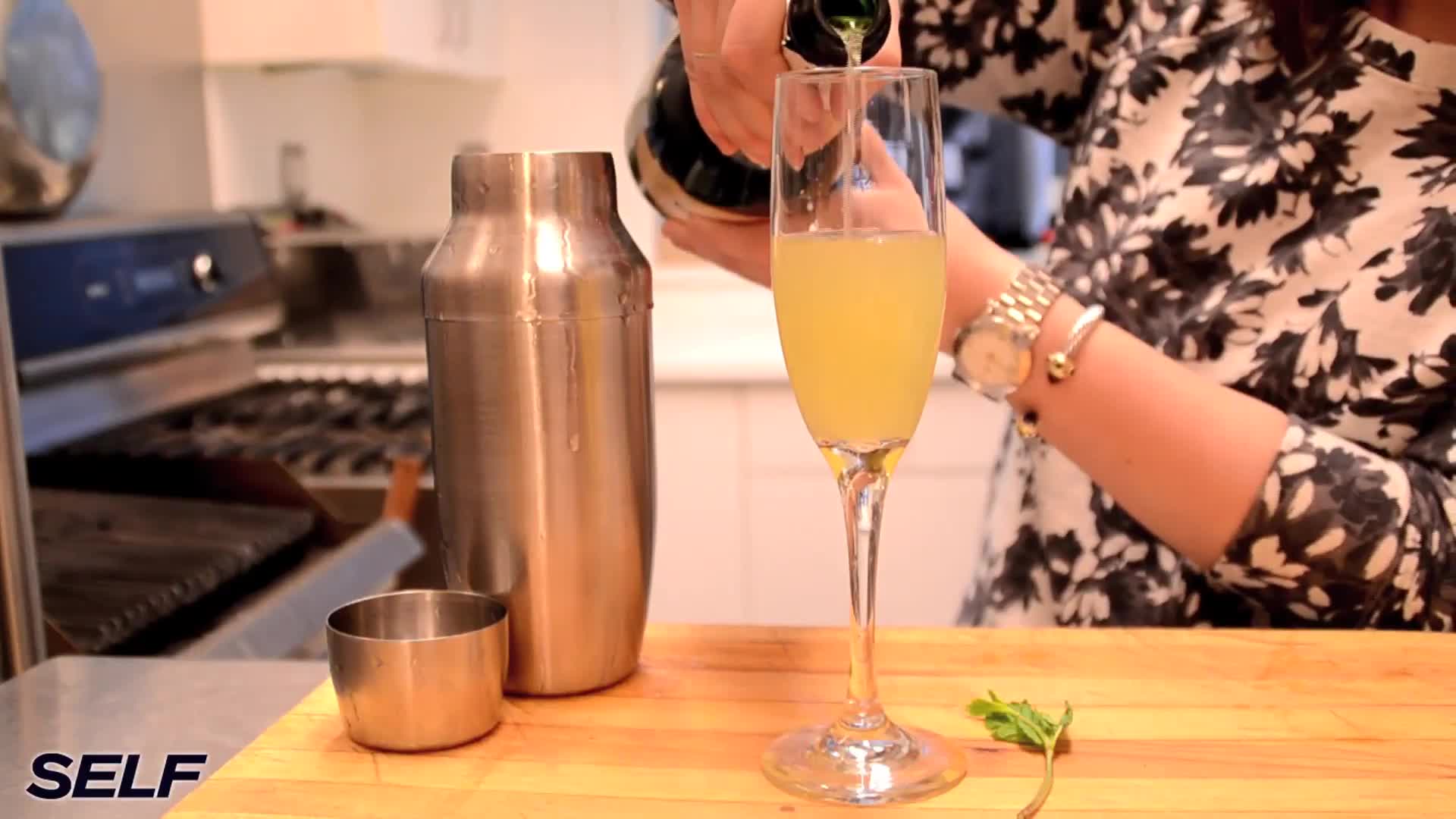 Watch Cocktail How-To: French 77 Cocktail | SELF