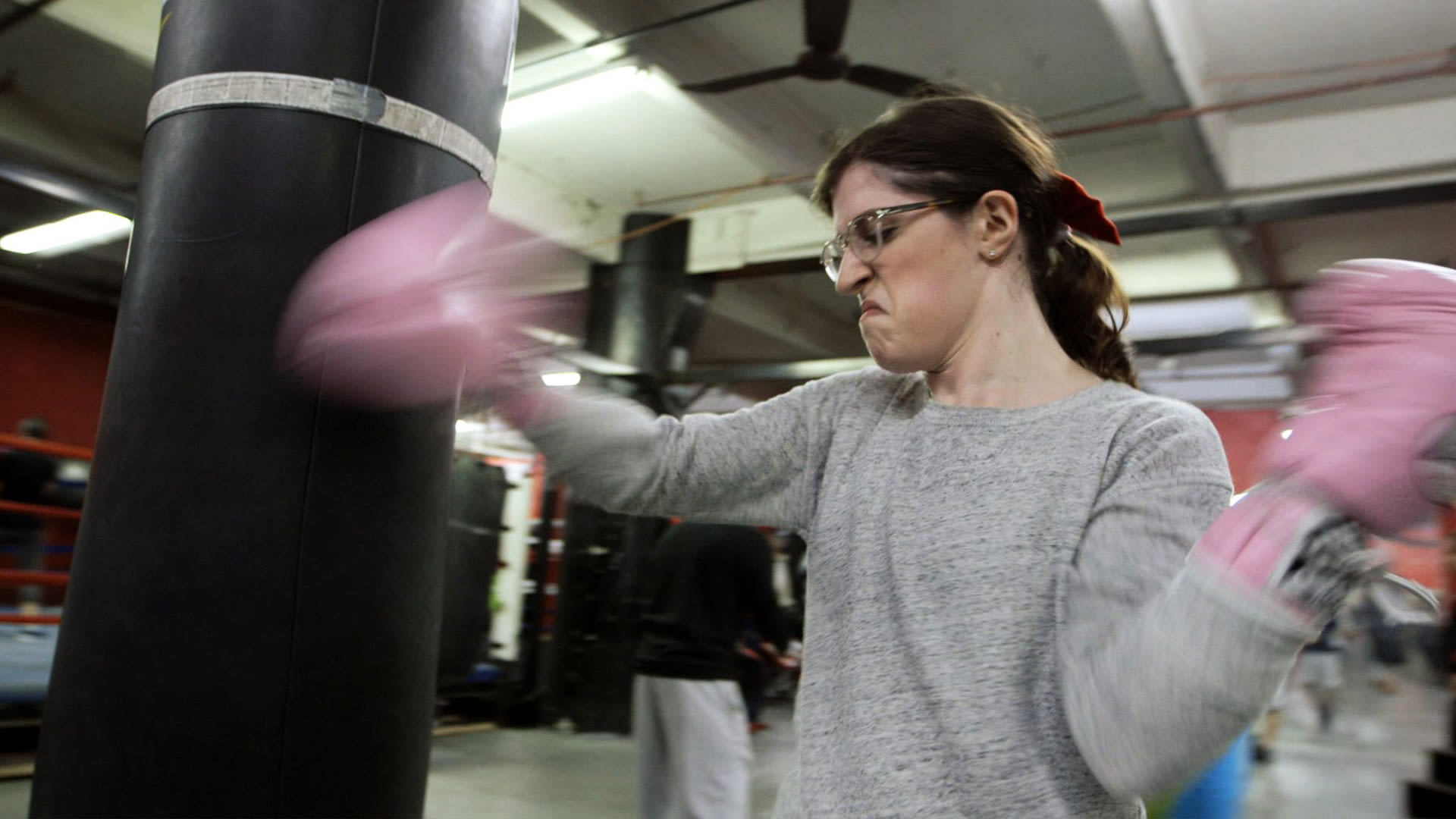 Watch Emmy Blotnick vs. Gleason’s Boxing Gym | Girl vs. Sweat | SELF