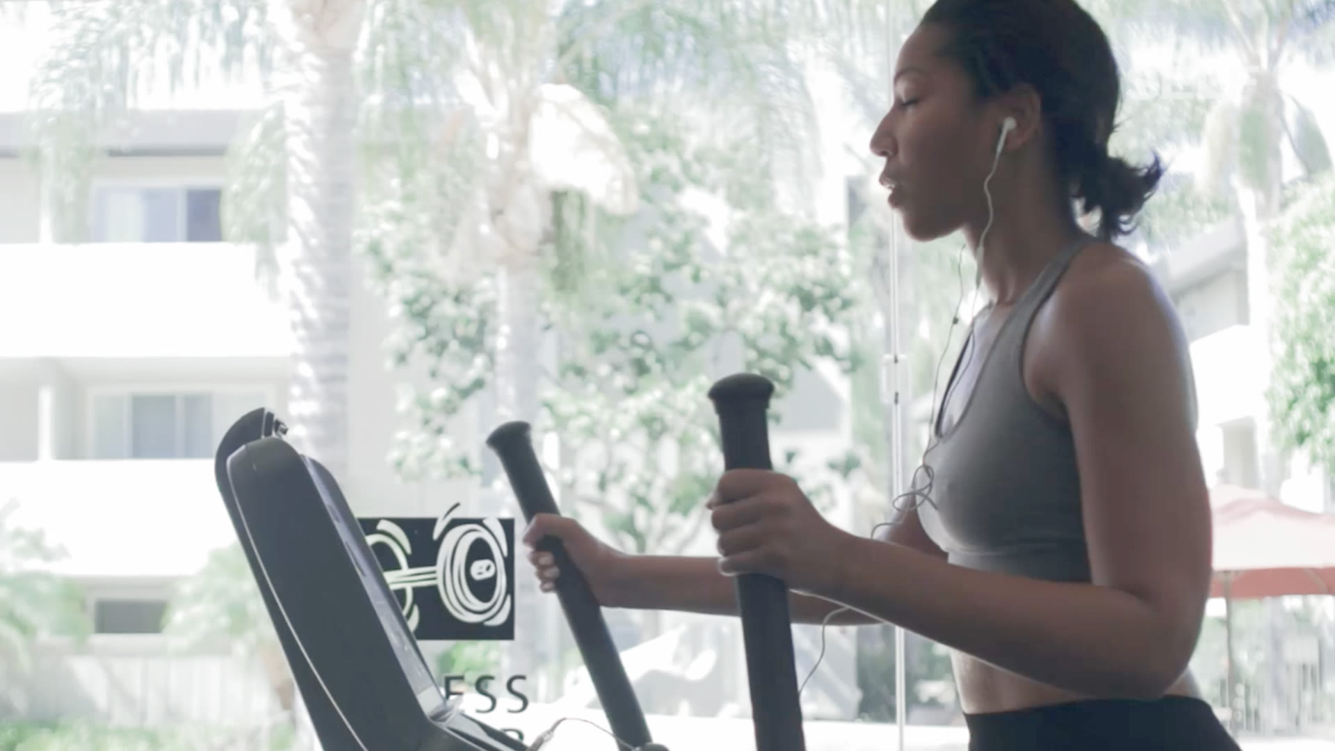 Watch 8 Airport Fitness Centers You Didn't Know Existed | SELF