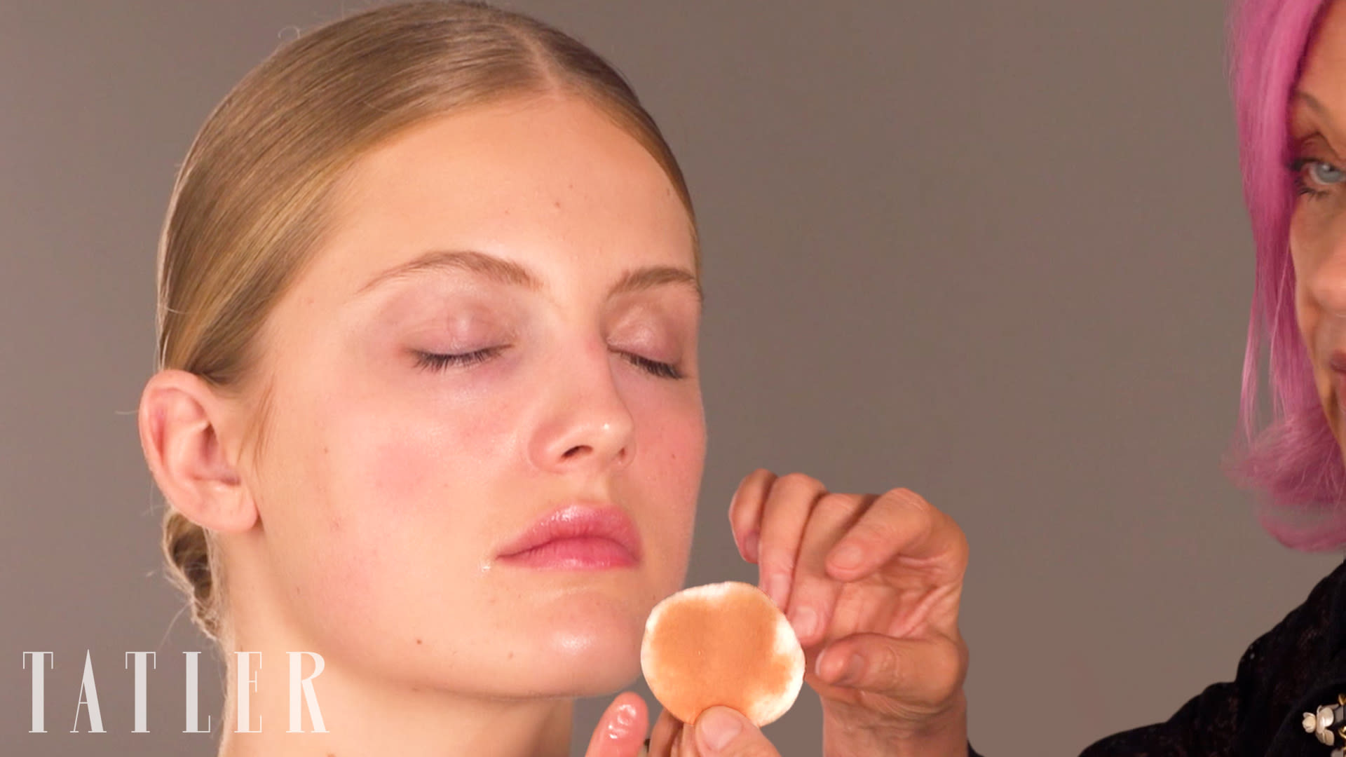 Watch 4 Easy Steps To Remove Makeup & Revitalise Skin: CHANEL Makeup ...