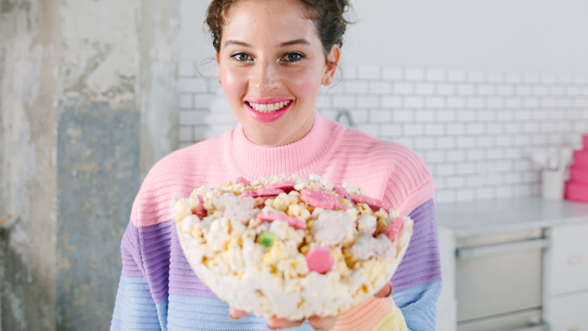 Watch How to Make a Delectable, Edible Popcorn Bowl | Sweet Tooth ...